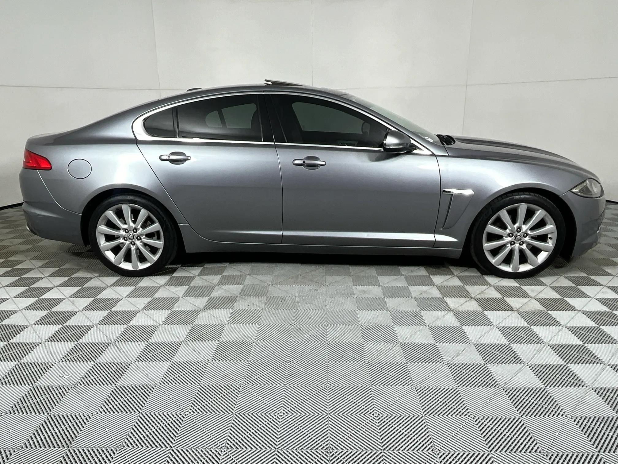 Jaguar XF 2.2D (140 kW) Premium Luxury for sale - R 95 900 | Carfind.co.za