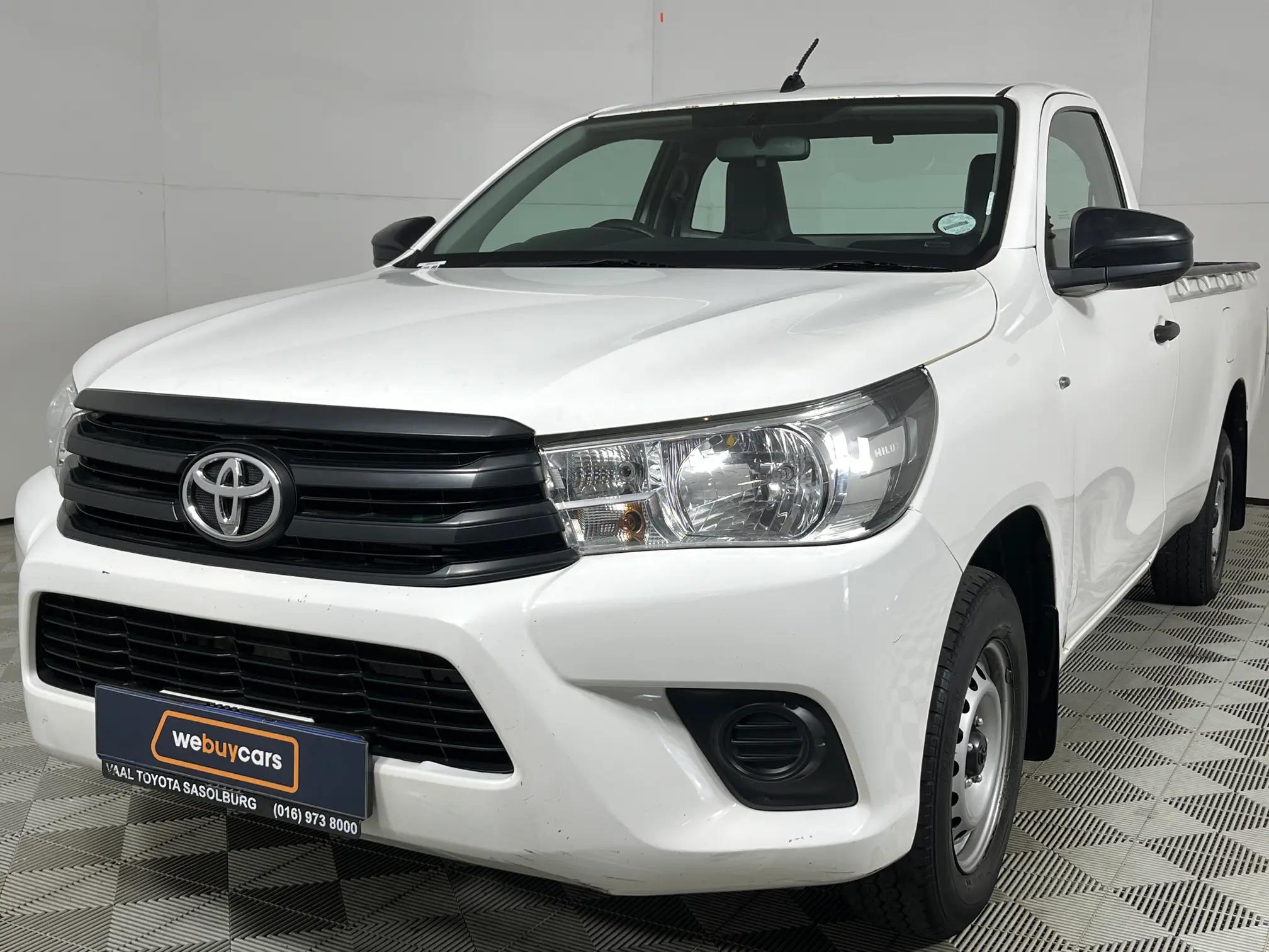 Toyota Hilux 2.4 GD 5MT Aircon Single Cab for sale in KZN - Durban ...