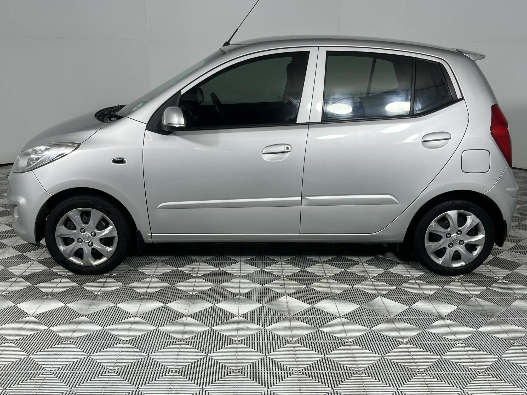 Hyundai Grand i10 1.25 Motion for sale in Western Cape - Cape Town ...