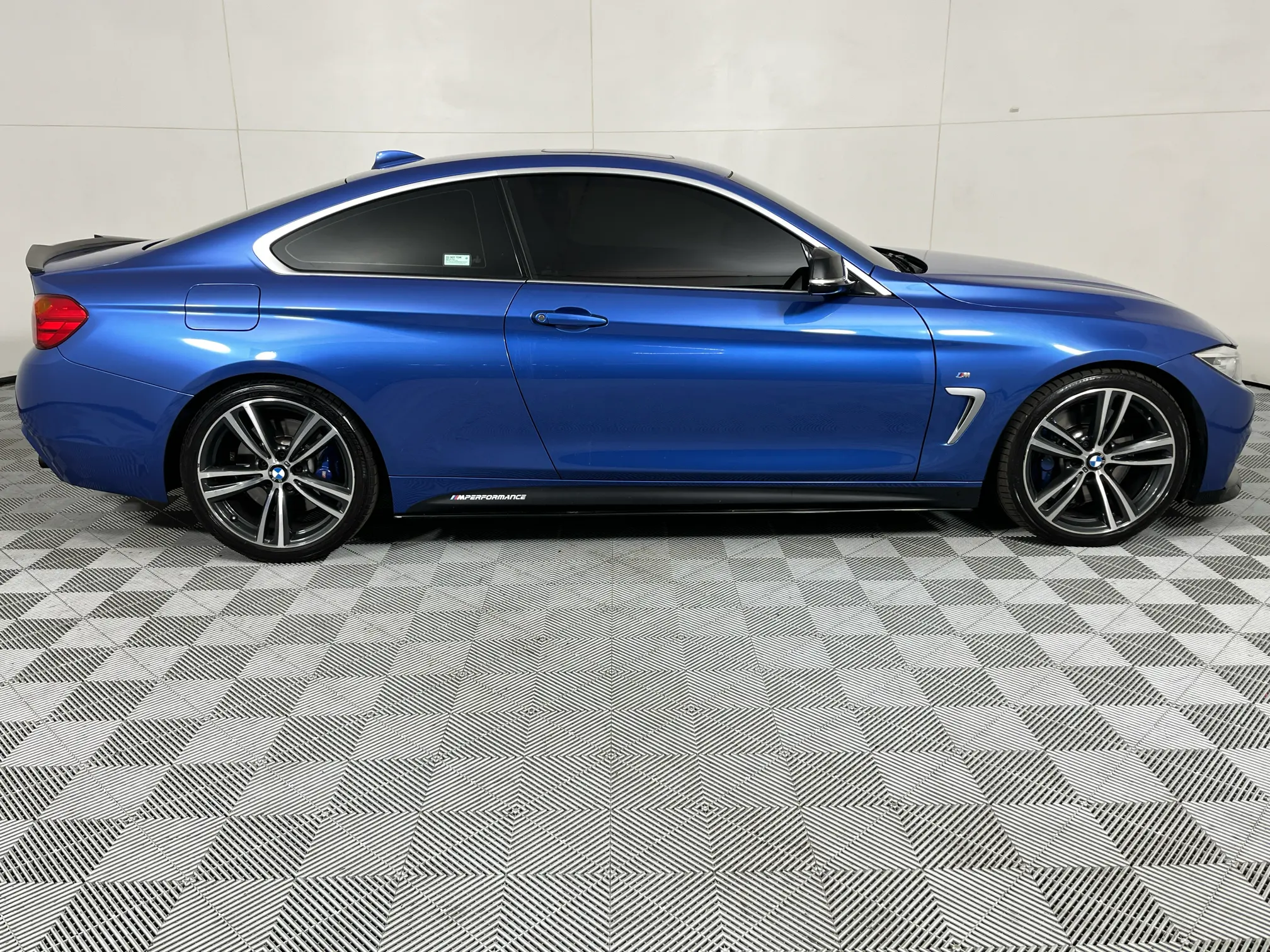 Used 2017 BMW 4 Series 440i Coupe M Sport Auto (F32) for sale | WeBuyCars