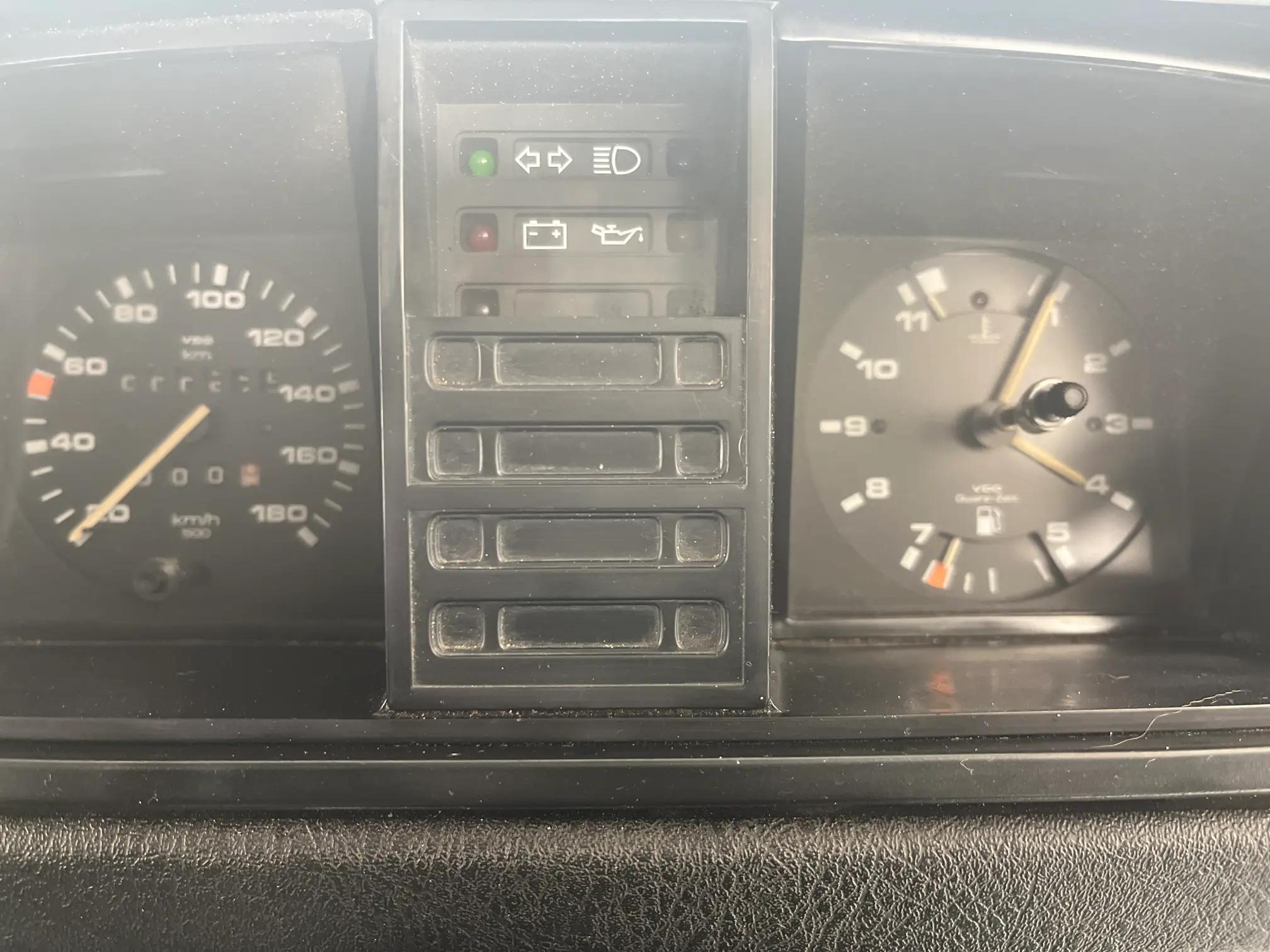 Volkswagen (VW) Microbus 2.1i for sale - R 57 900 | Carfind.co.za