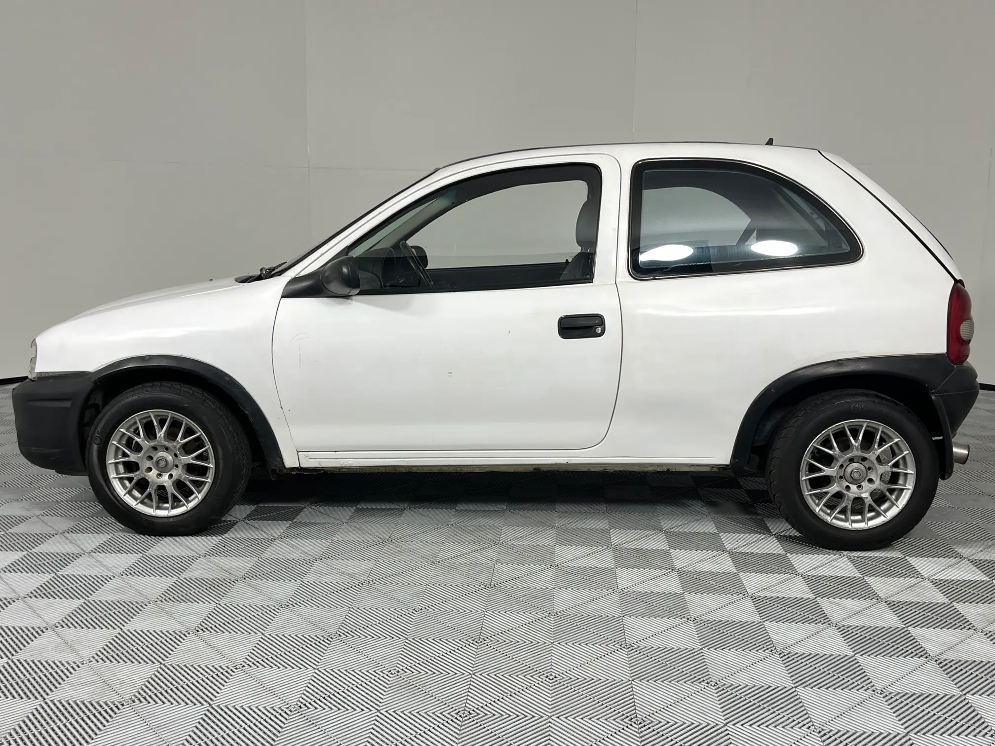 Used 2003 Opel Corsa Lite 1.4i for sale | WeBuyCars