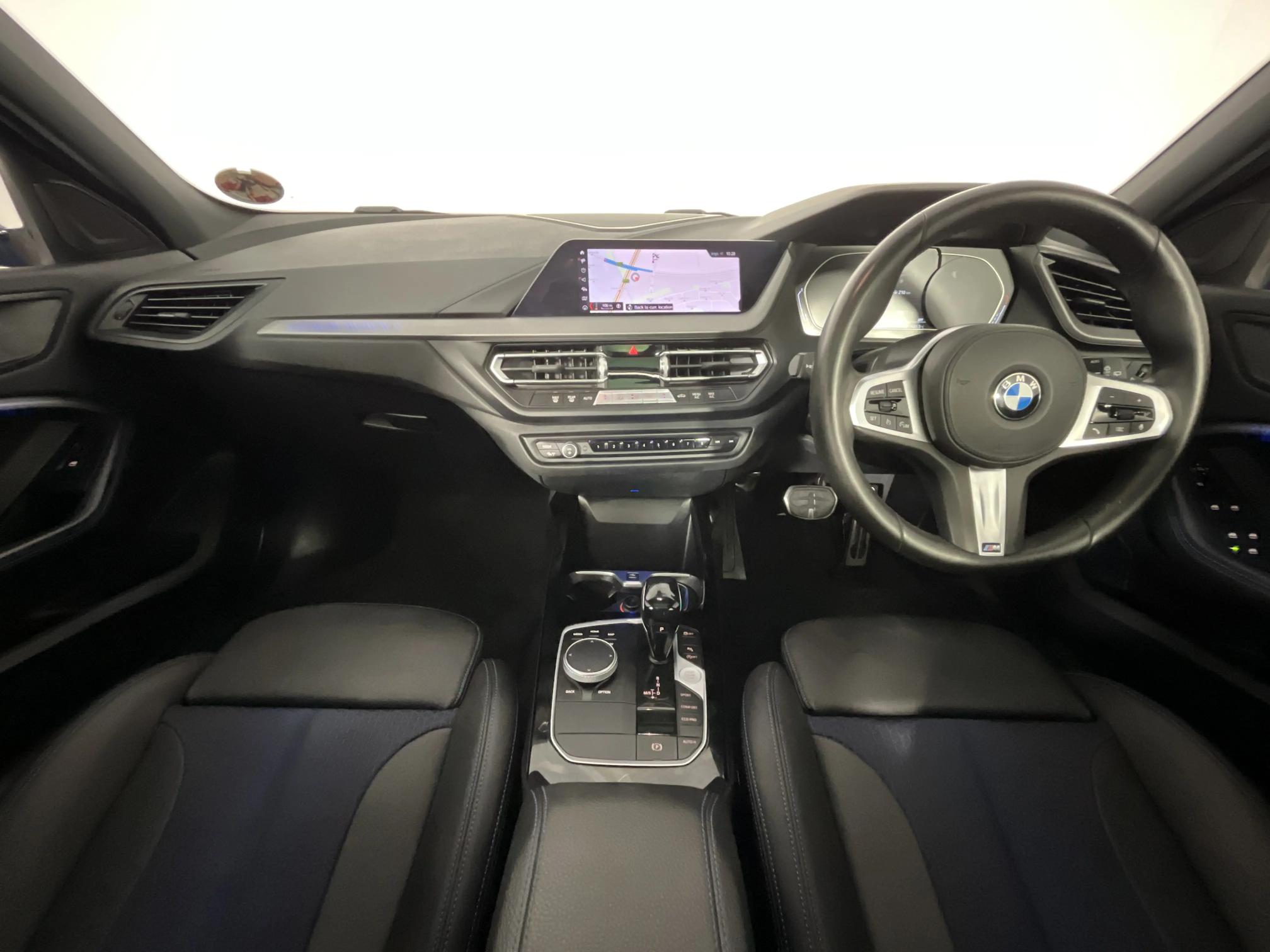 BMW 118i (F40) M-Sport Auto for sale in Western Cape - Cape Town - Carfind.co.za (ID:8116880)