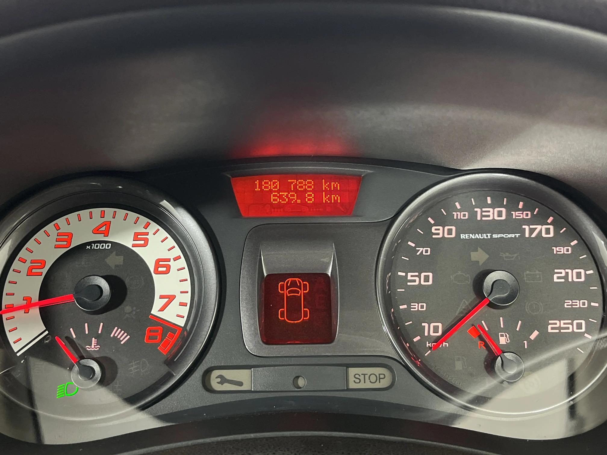 Renault Clio III 2.0 RS Red Bull Edition for sale in Gauteng ...