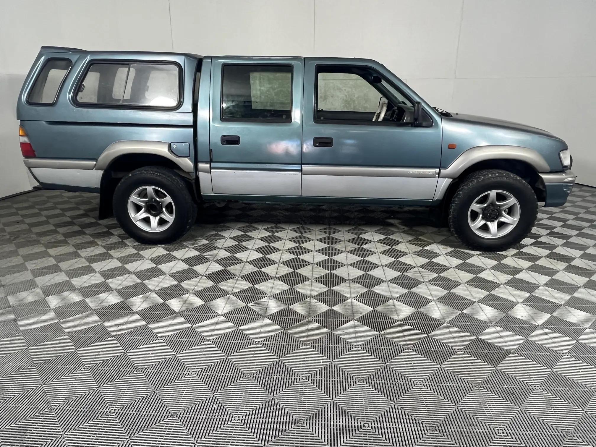 Isuzu KB 320 LX Double Cab 4x4 for sale - R 61 900 | Carfind.co.za