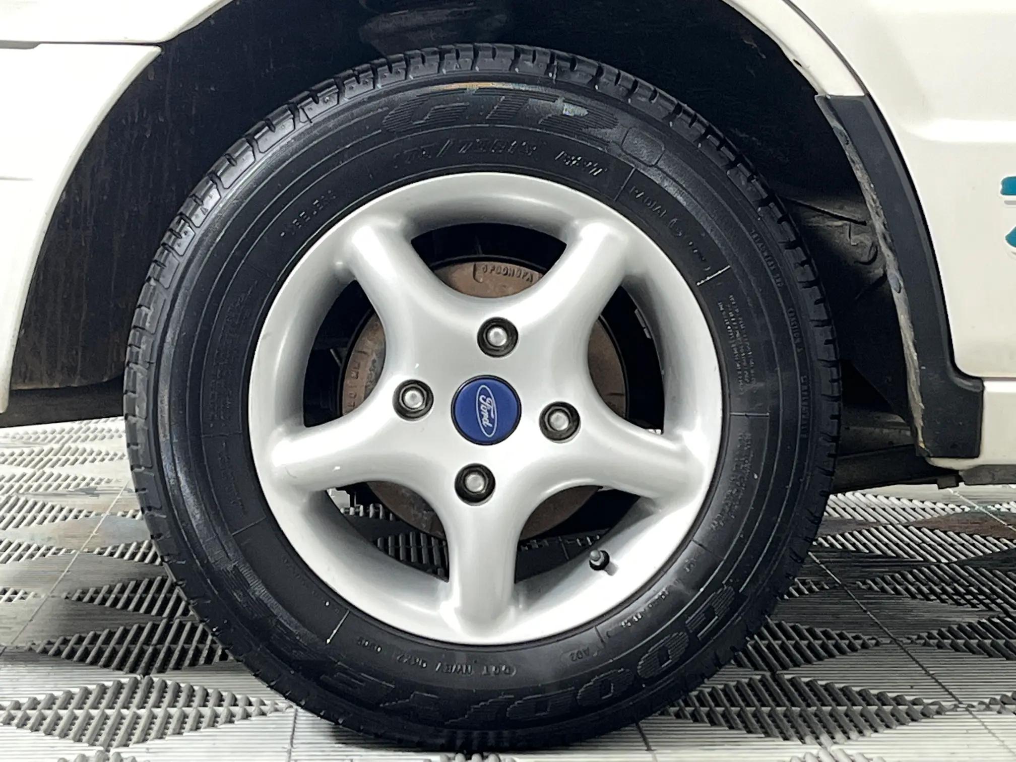 Ford Laser Tracer 1.3 Tonic for sale - R 45 900 | Carfind.co.za