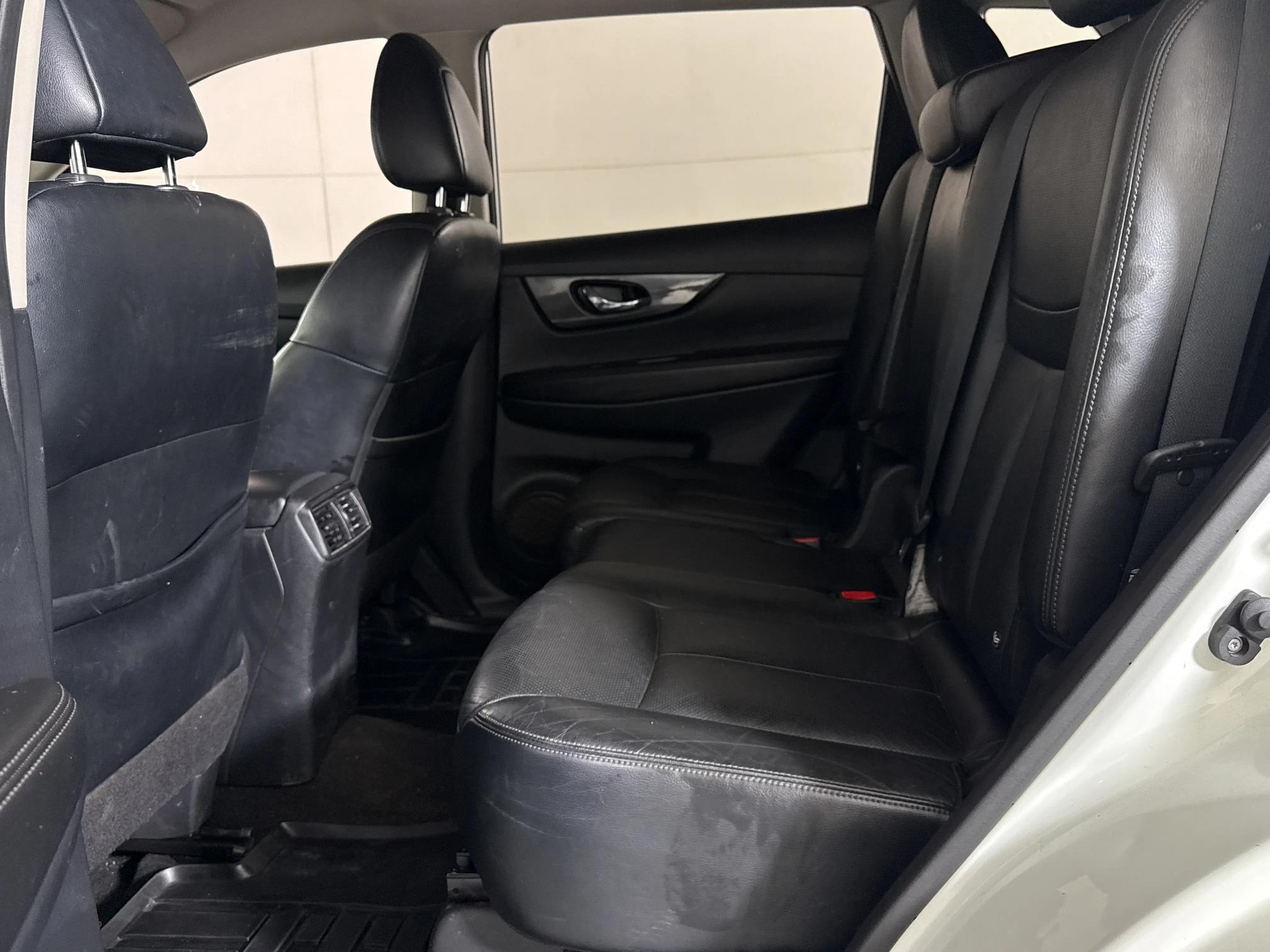 Nissan X-Trail VII 2.5 Acenta Plus 4x4 CVT 7 Seater for sale in Gauteng ...