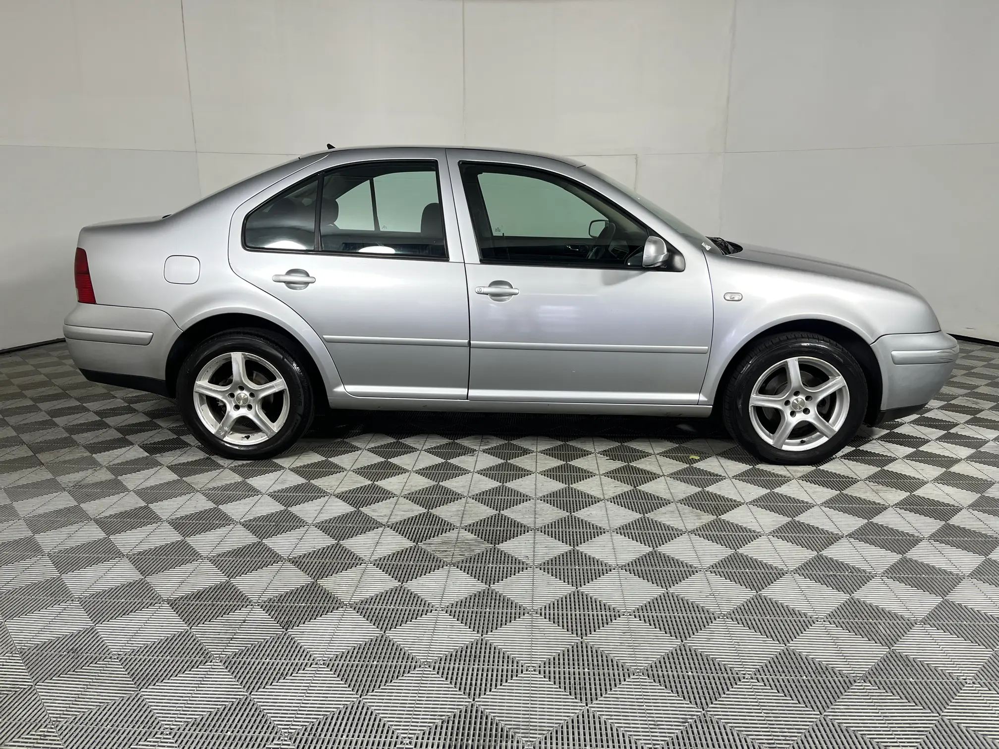 Used 2002 Volkswagen Jetta 4 1.6 Comfortline Auto for sale | WeBuyCars