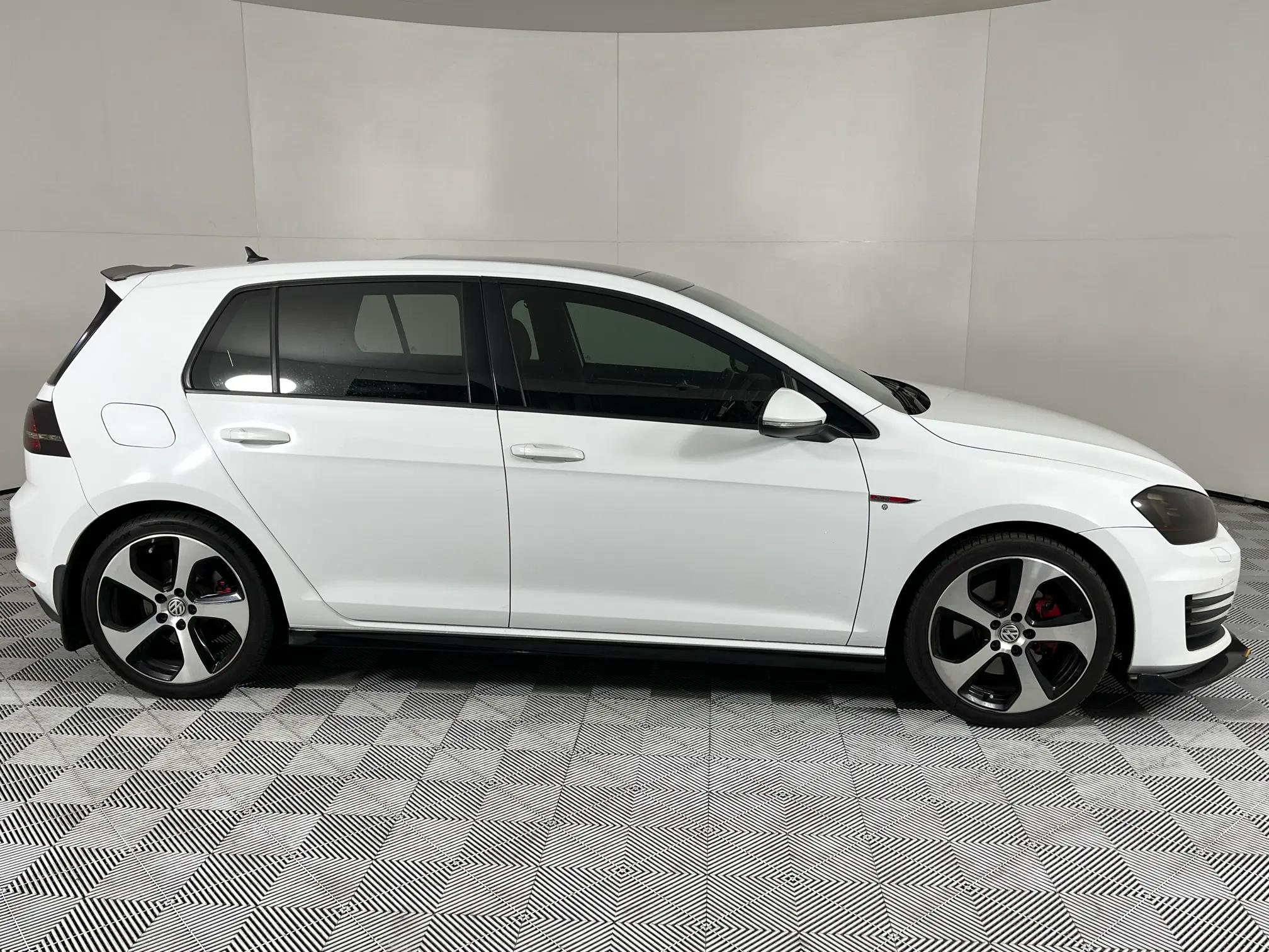 Volkswagen (VW) Golf 7 GTi 2.0 TSi DSG for sale - R 301 900 | Carfind.co.za