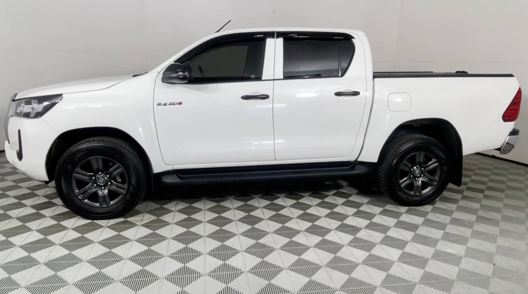 Toyota Hilux 2.4 GD-6 RB Raider Double Cab Auto for sale - R 568 900 ...