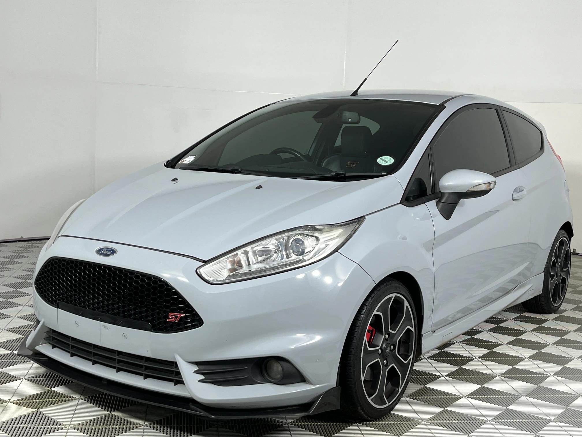 Ford Fiesta ST 200 1.6 EcoBoost 3 Door for sale in Gauteng - Pretoria ...