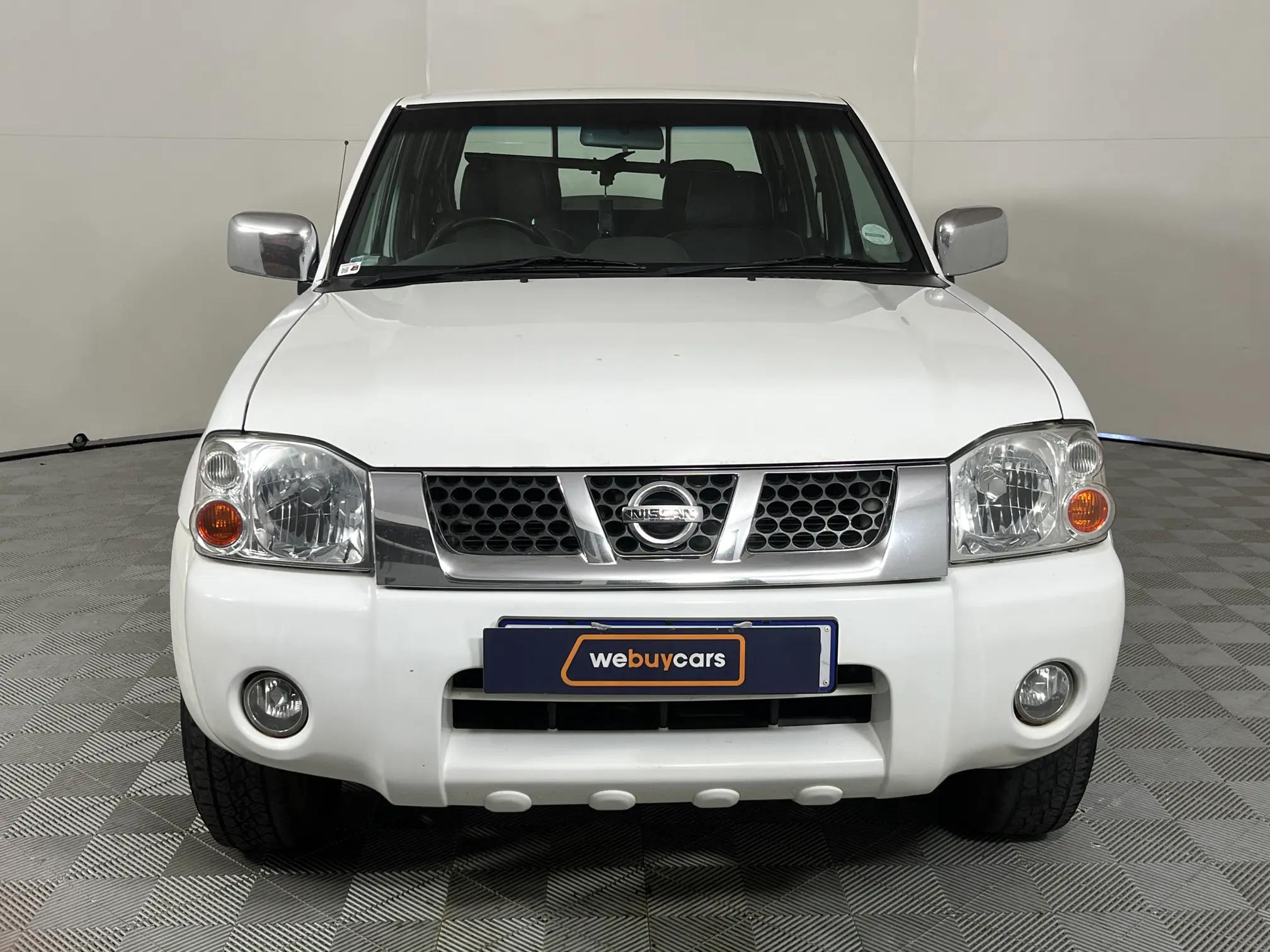 Nissan Hardbody NP300 2.4i 4X4 Double Cab for sale - R 145 900 ...