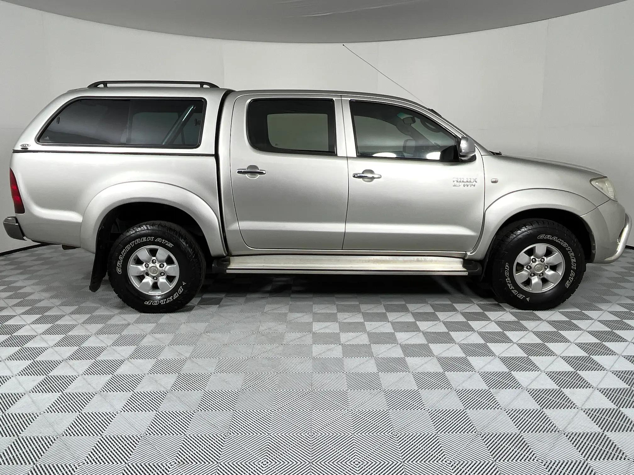 Toyota Hilux 2.7 VVTi Raider Double Cab for sale - R 149 900 | Carfind ...