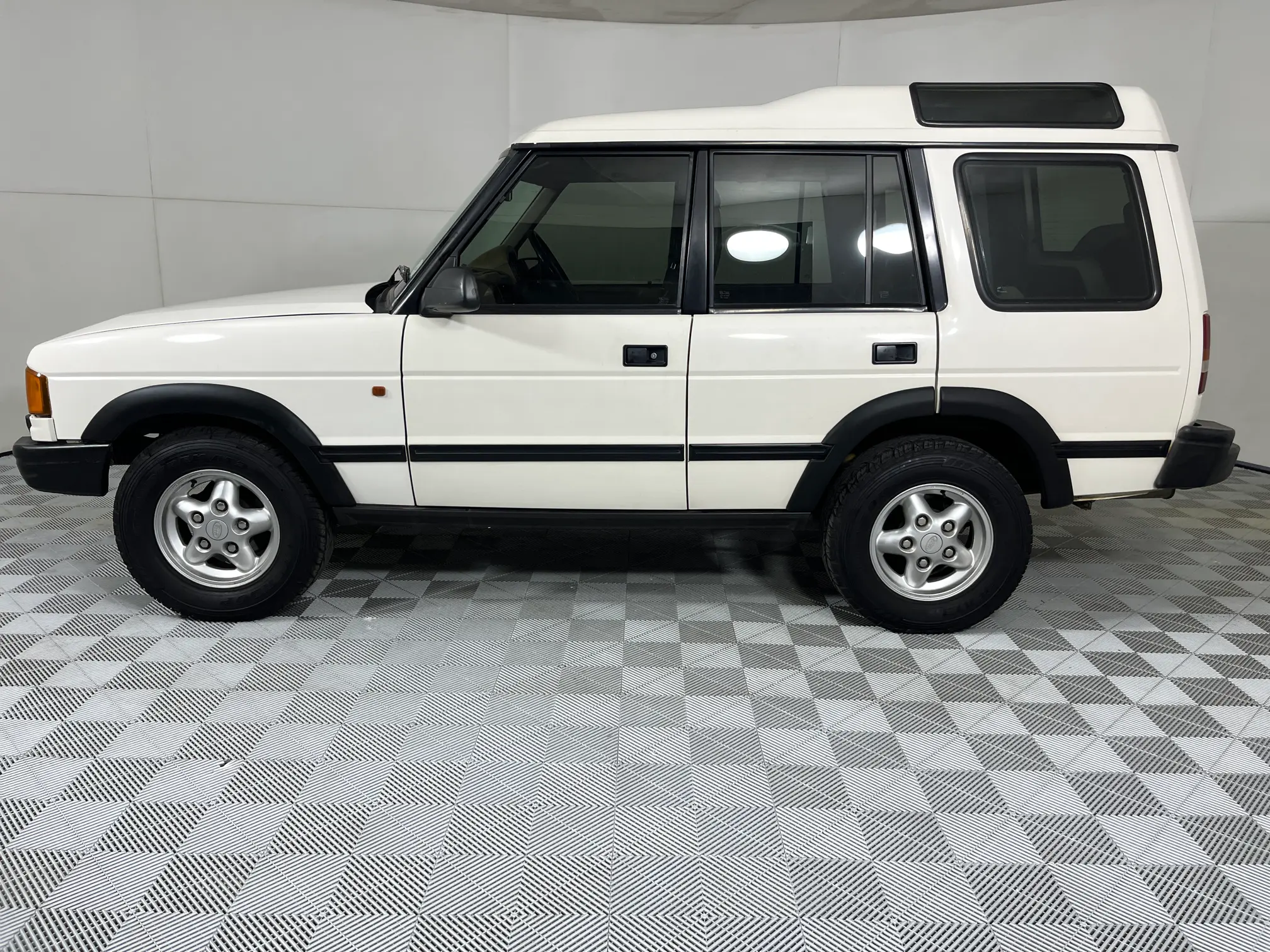 Used 1996 Land Rover Discovery V8I for sale | WeBuyCars