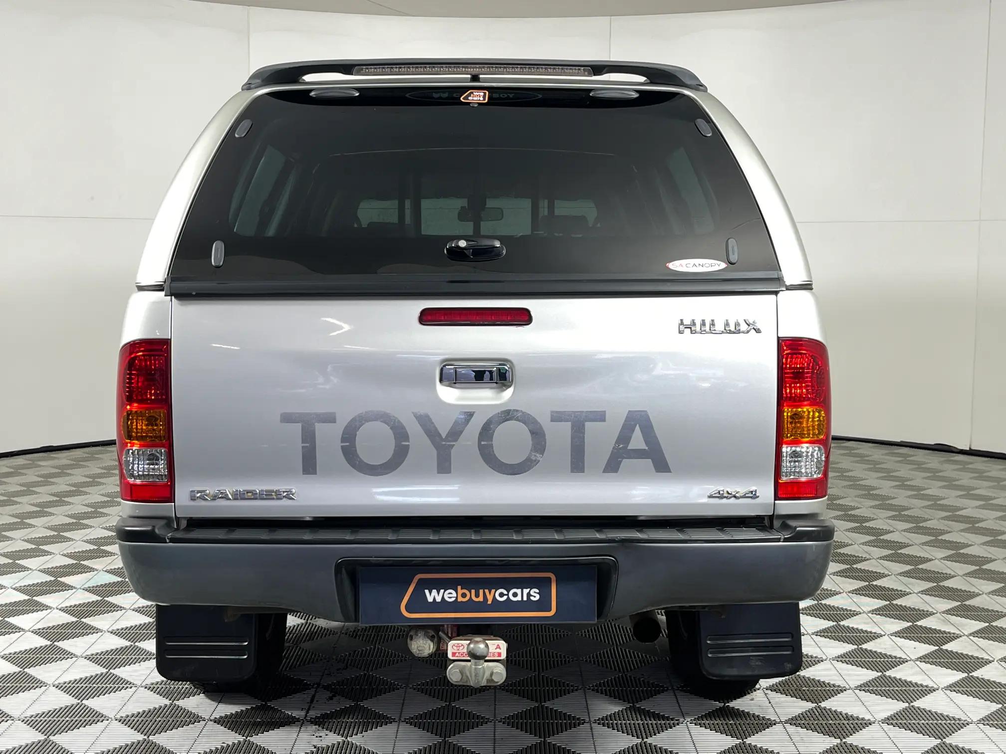 Toyota Hilux 4.0 V6 VVTi Raider Double Cab 4X4 for sale - R 179 900 ...