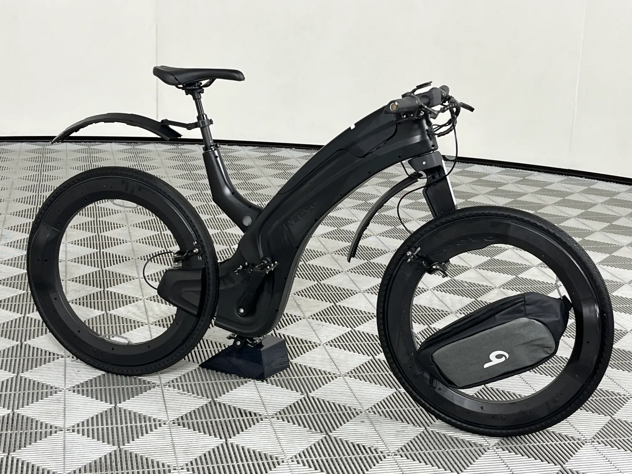 Used 2023 Beeno Reevo E-Bike for sale | WeBuyCars