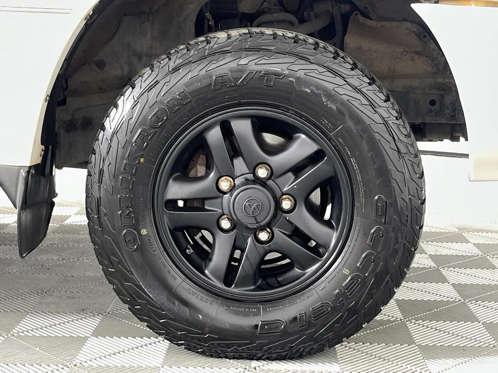 Toyota Land Cruiser VX Station Wagon for sale - R 100 900 | Carfind.co.za