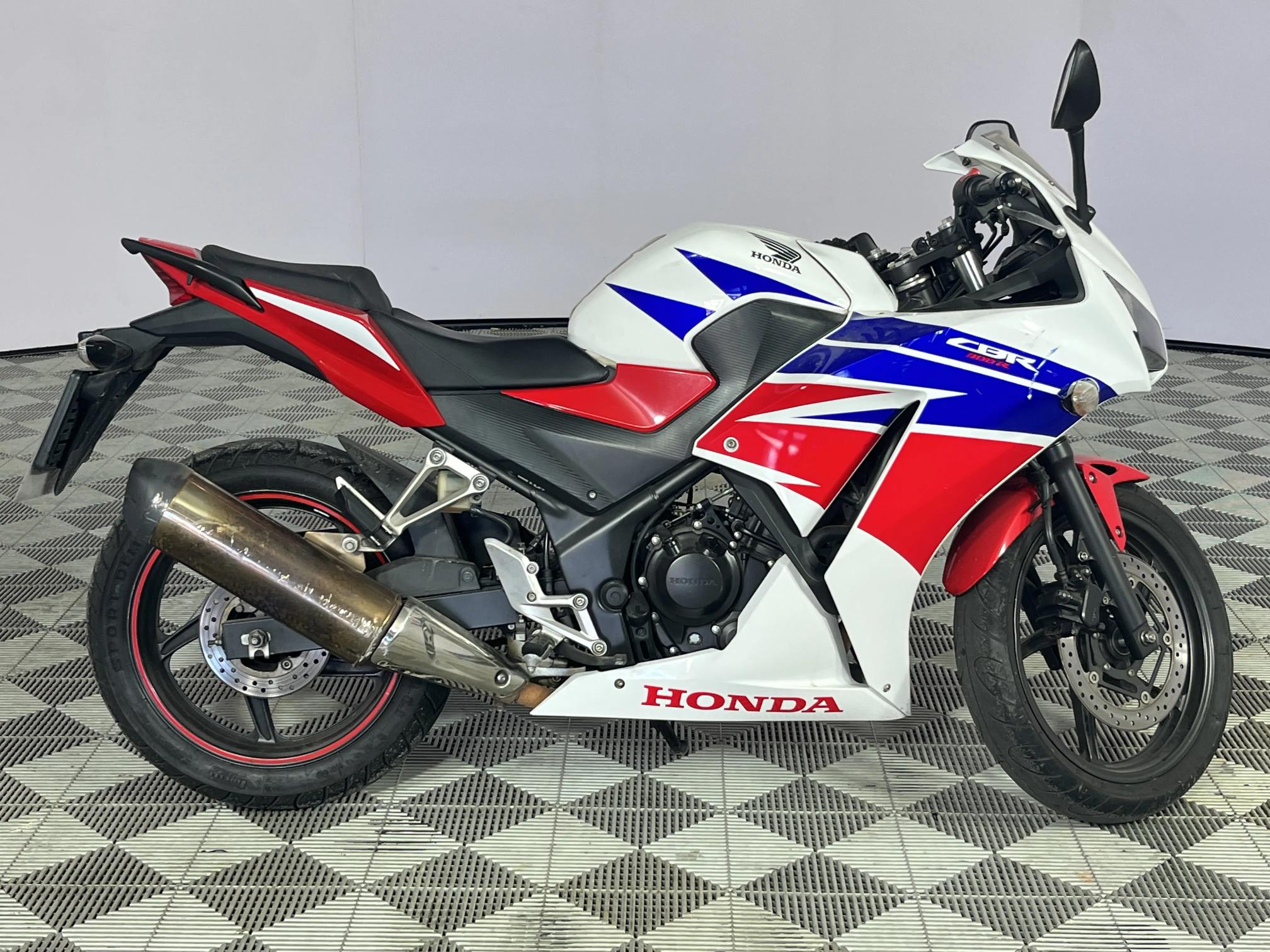 Honda CBR 300 R for sale in Western Cape - Cape Town - Carfind.co.za ...