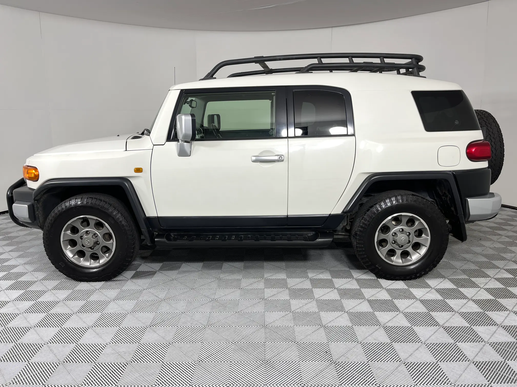Used 2012 Toyota FJ Cruiser FJ 4.0 V6 Cruiser for sale | WeBuyCars