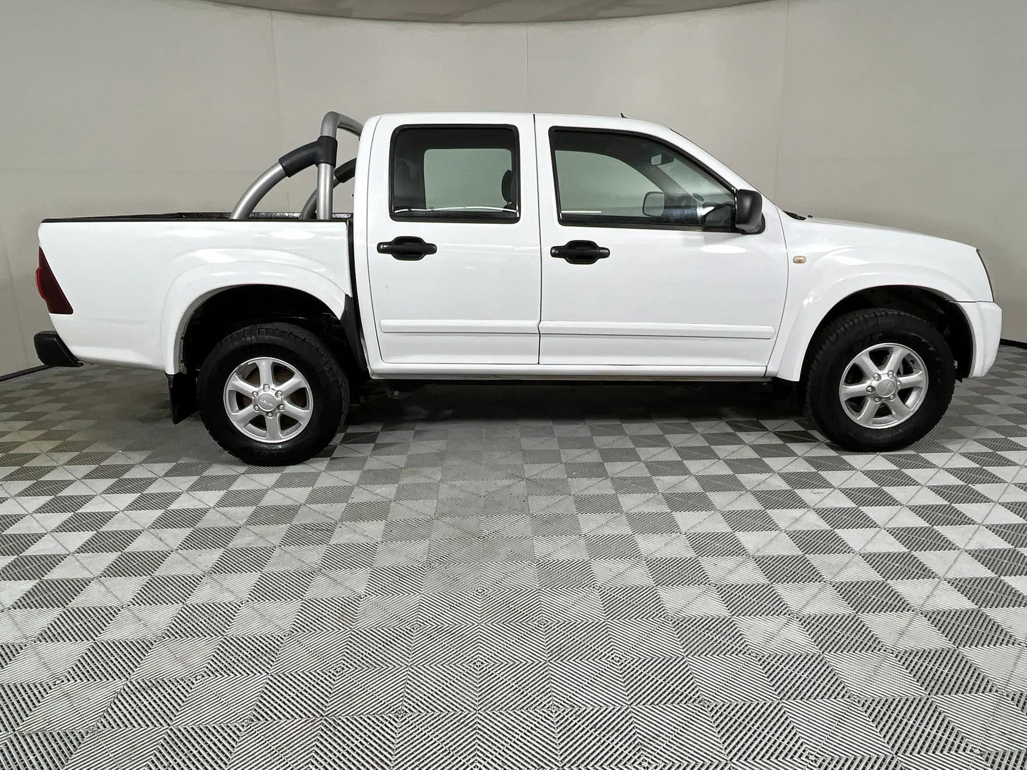 Isuzu KB (KB72) 250 LE Double Cab for sale - R 138 900 | Carfind.co.za