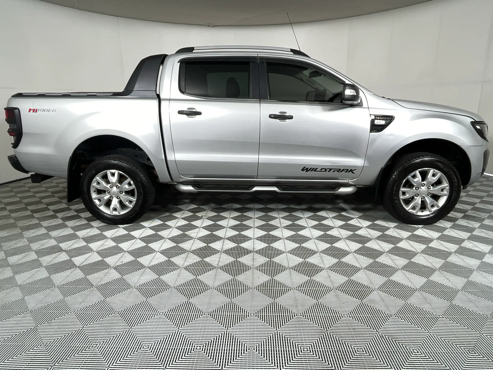 Used 2015 Ford Ranger 3.2tdci Wildtrak Auto Pick Up Double Cab for sale ...