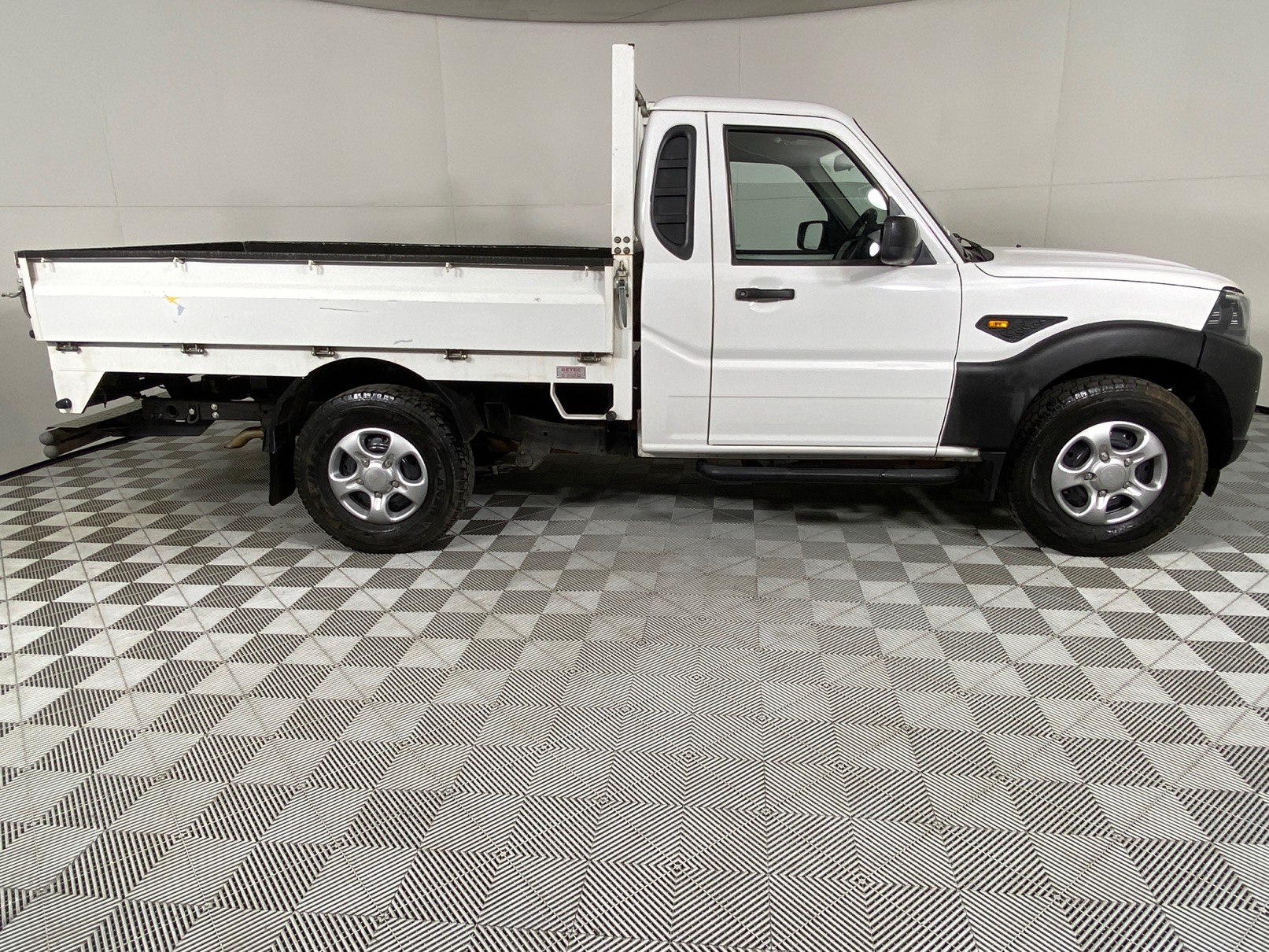 Mahindra Scoprio Pik-Up 2.2 mHAwk S4 Dropside for sale - R 150 900 ...