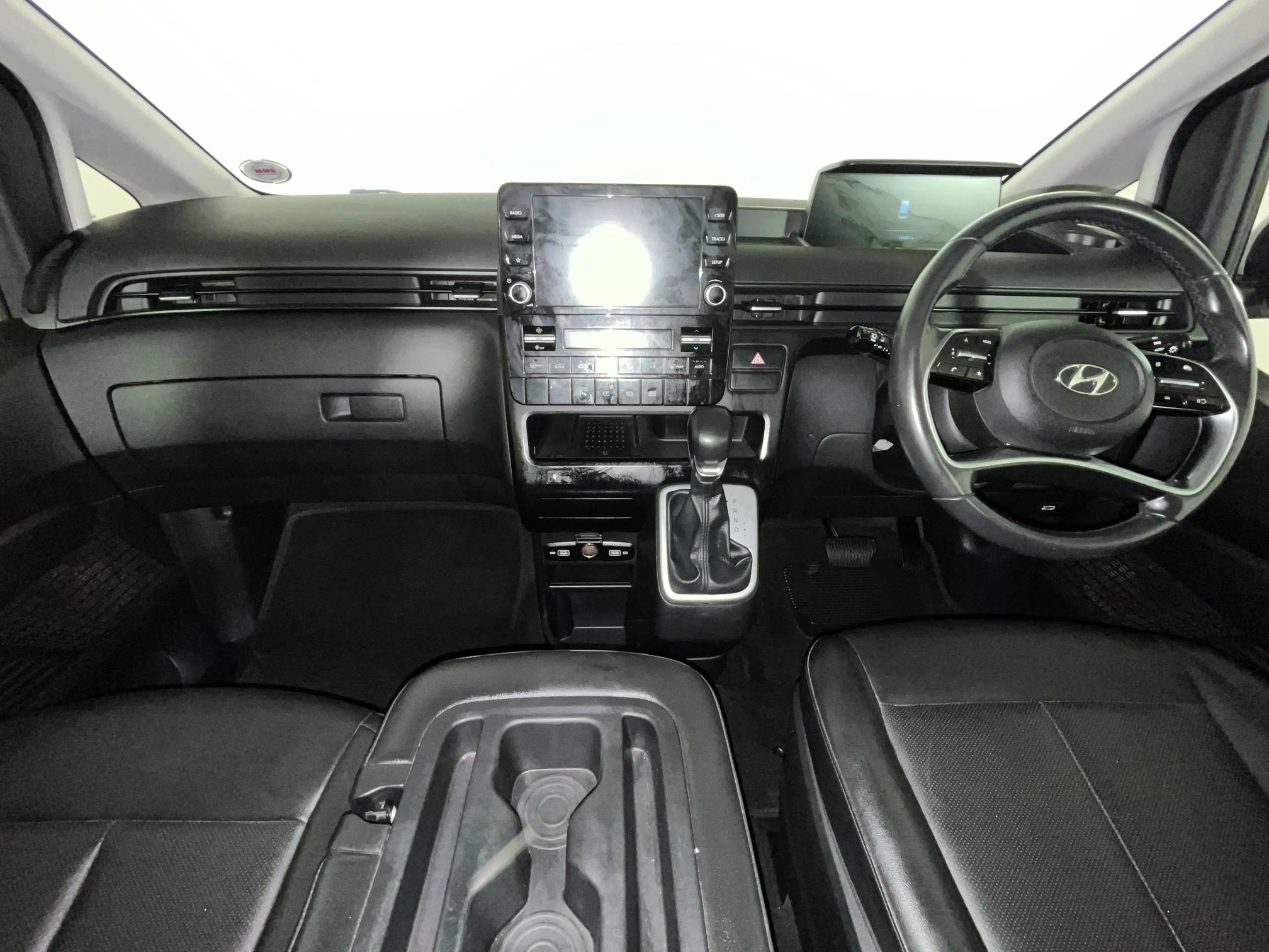 Hyundai Staria 2.2D Executive (9 Seater) for sale in Gauteng ...