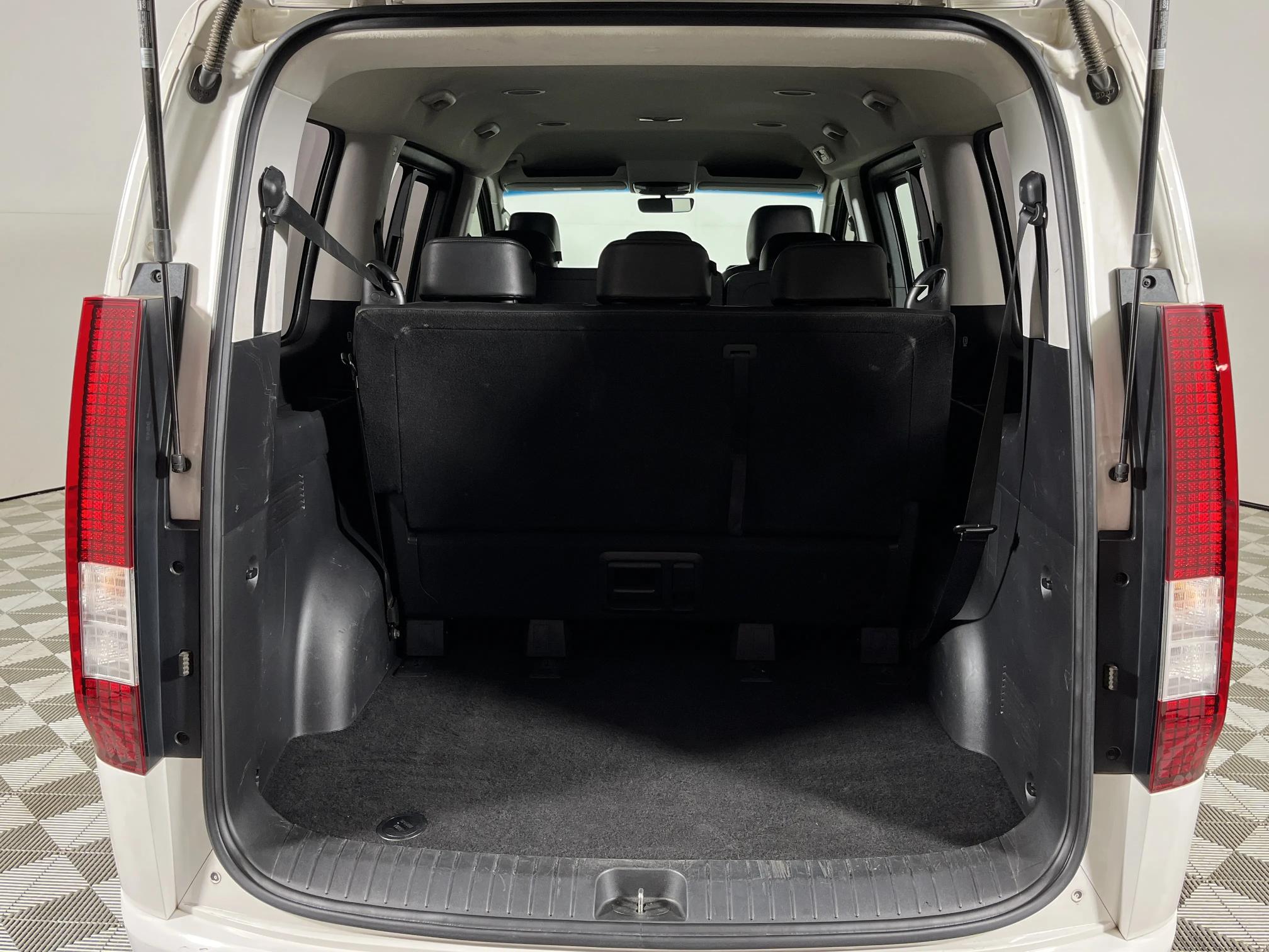 Hyundai Staria 2.2D Executive (9 Seater) for sale in Gauteng ...