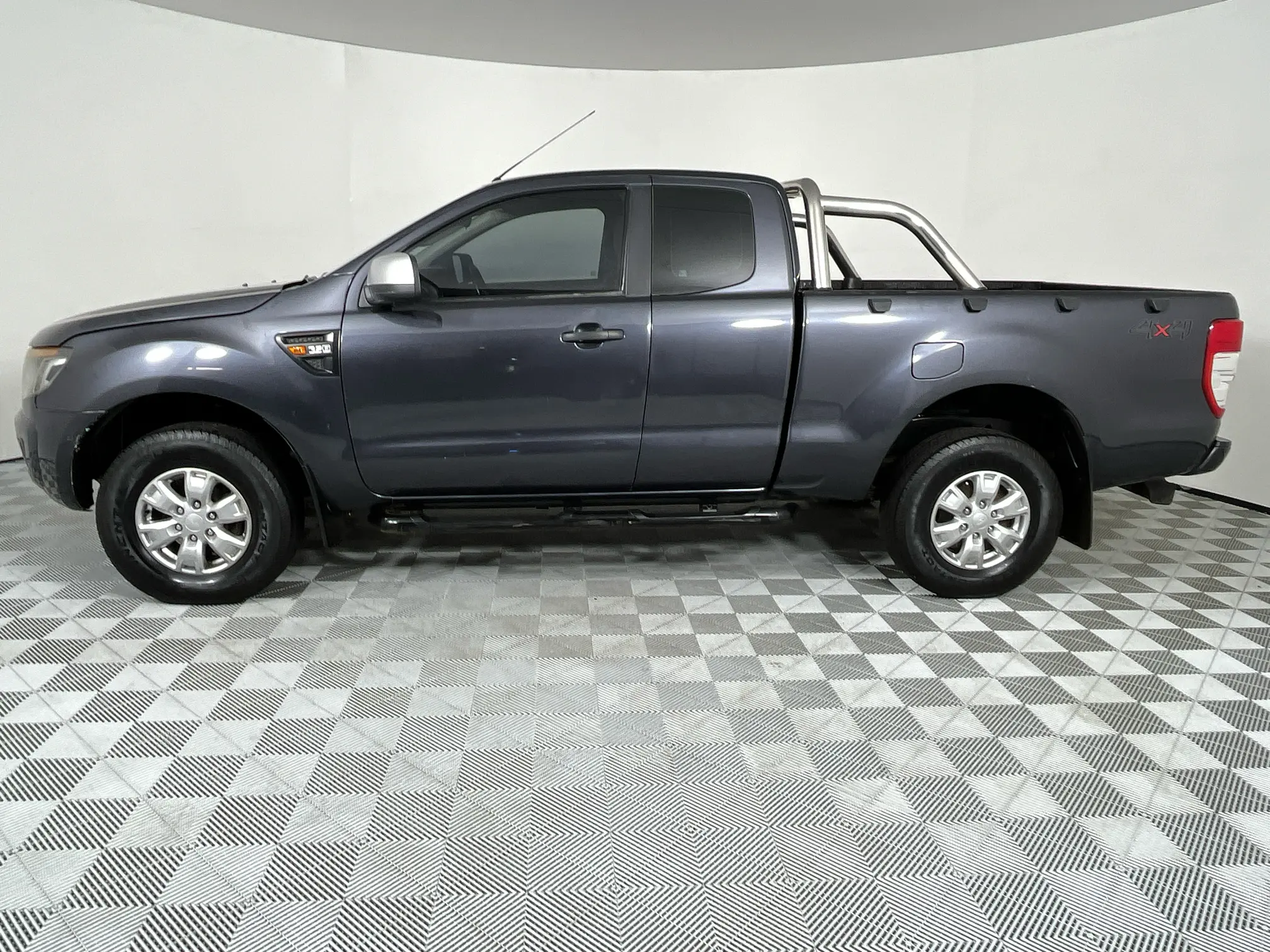 Used 2015 Ford Ranger 3.2tdci XLS 4x4 Auto Pick Up Sup/cab for sale ...