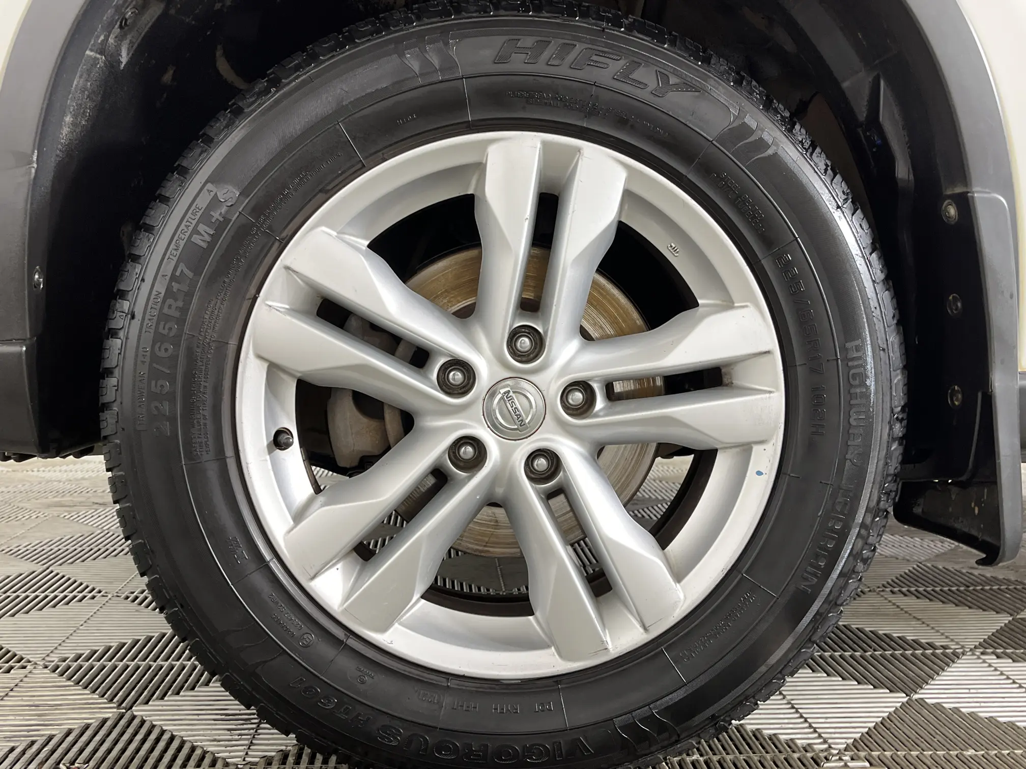 Used 2013 Nissan X Trail 2.5 SE (r80/r86) for sale | WeBuyCars