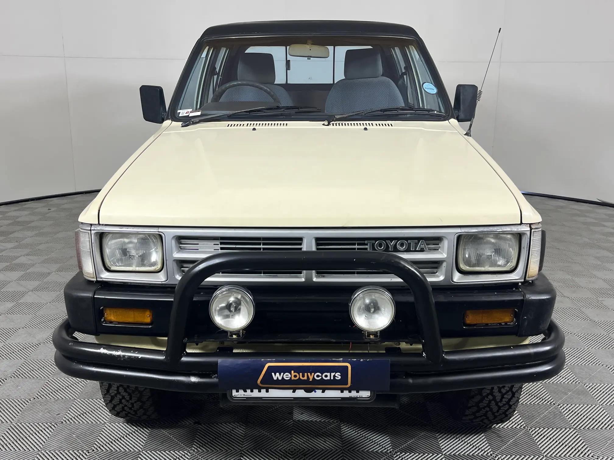 Toyota Hilux 2200 4X4 Double Cab for sale - R 89 900 | Carfind.co.za