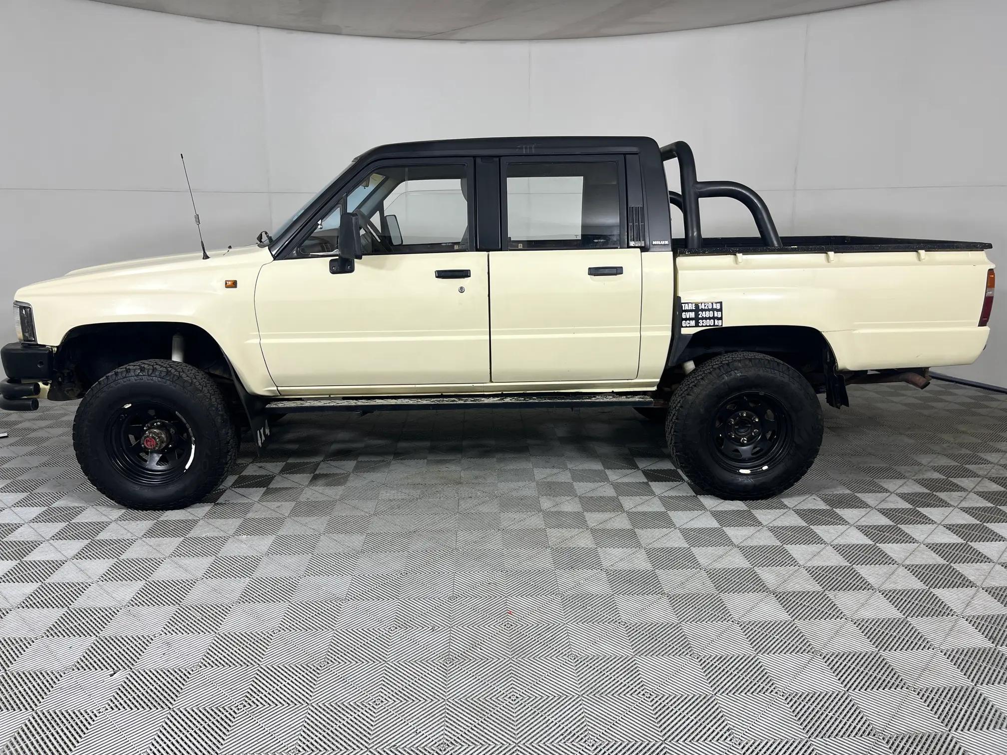 Toyota Hilux 2200 4X4 Double Cab for sale - R 89 900 | Carfind.co.za