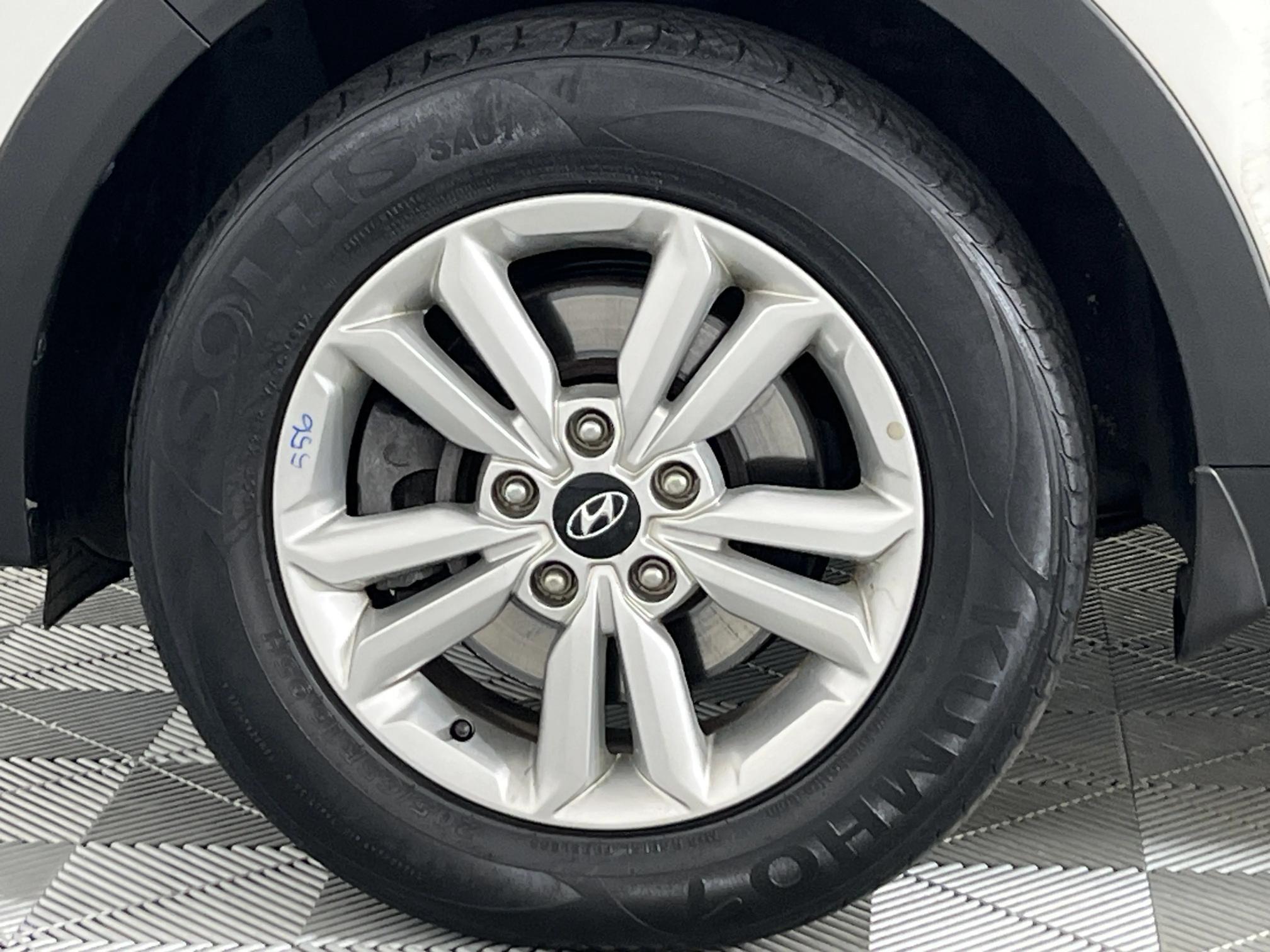 Hyundai Creta 1.6 Executive Auto for sale in KZN - Durban - Carfind.co ...