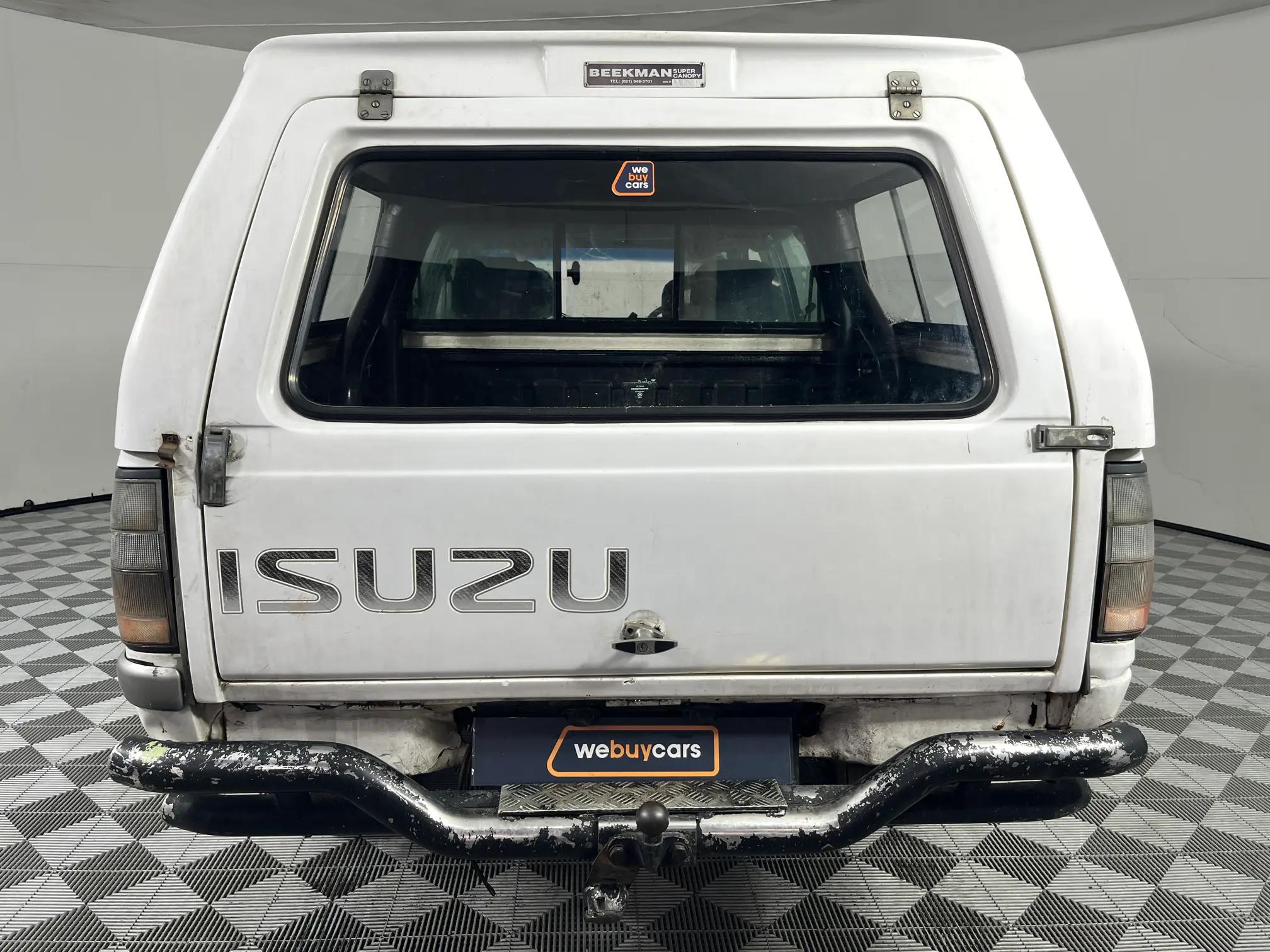 Isuzu KB 280 DT LX Double Cab 4x4 for sale - R 42 900 | Carfind.co.za