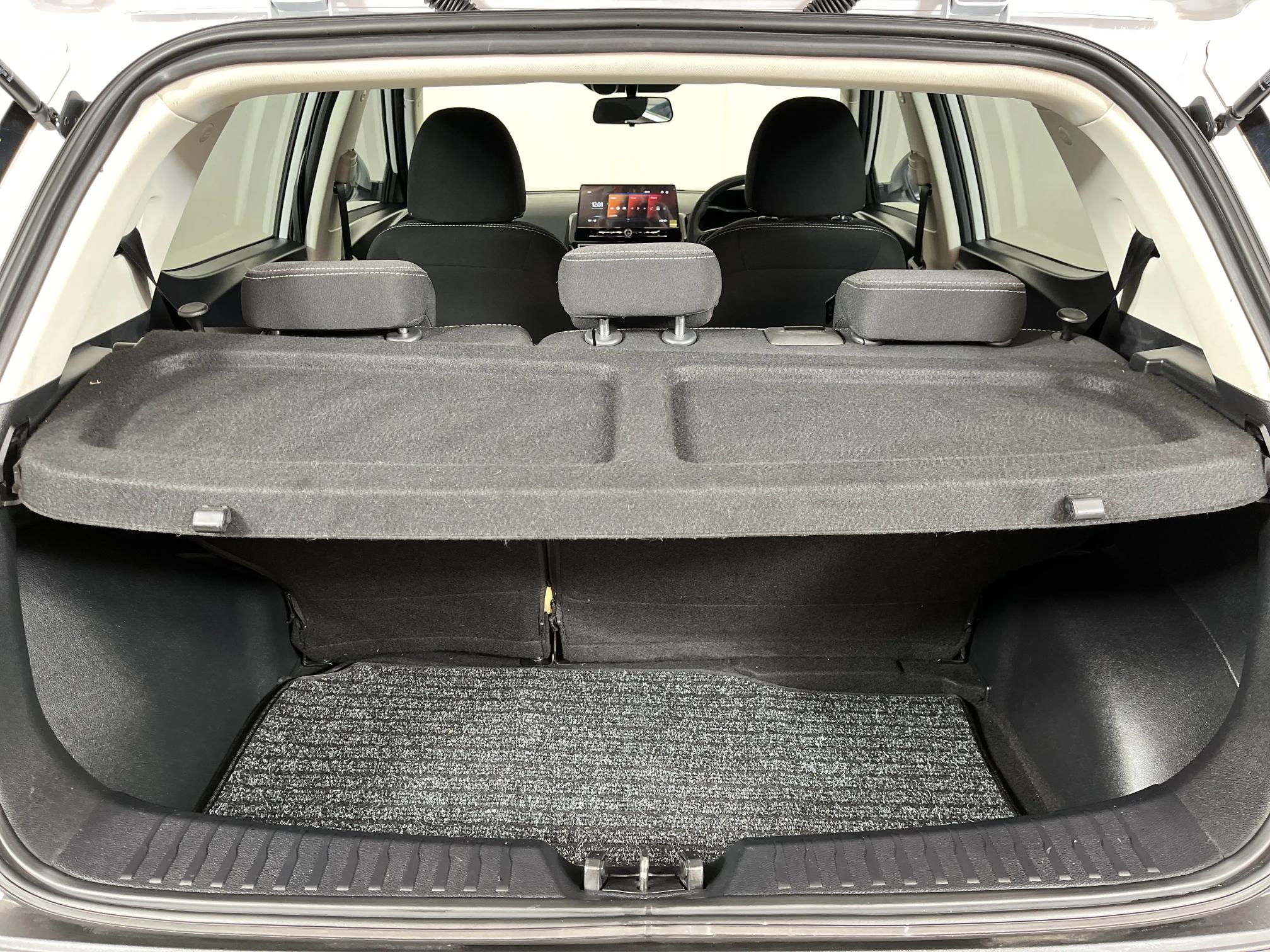 Mahindra XUV 3XO 1.2T AX5 Auto for sale in Gauteng - Johannesburg ...