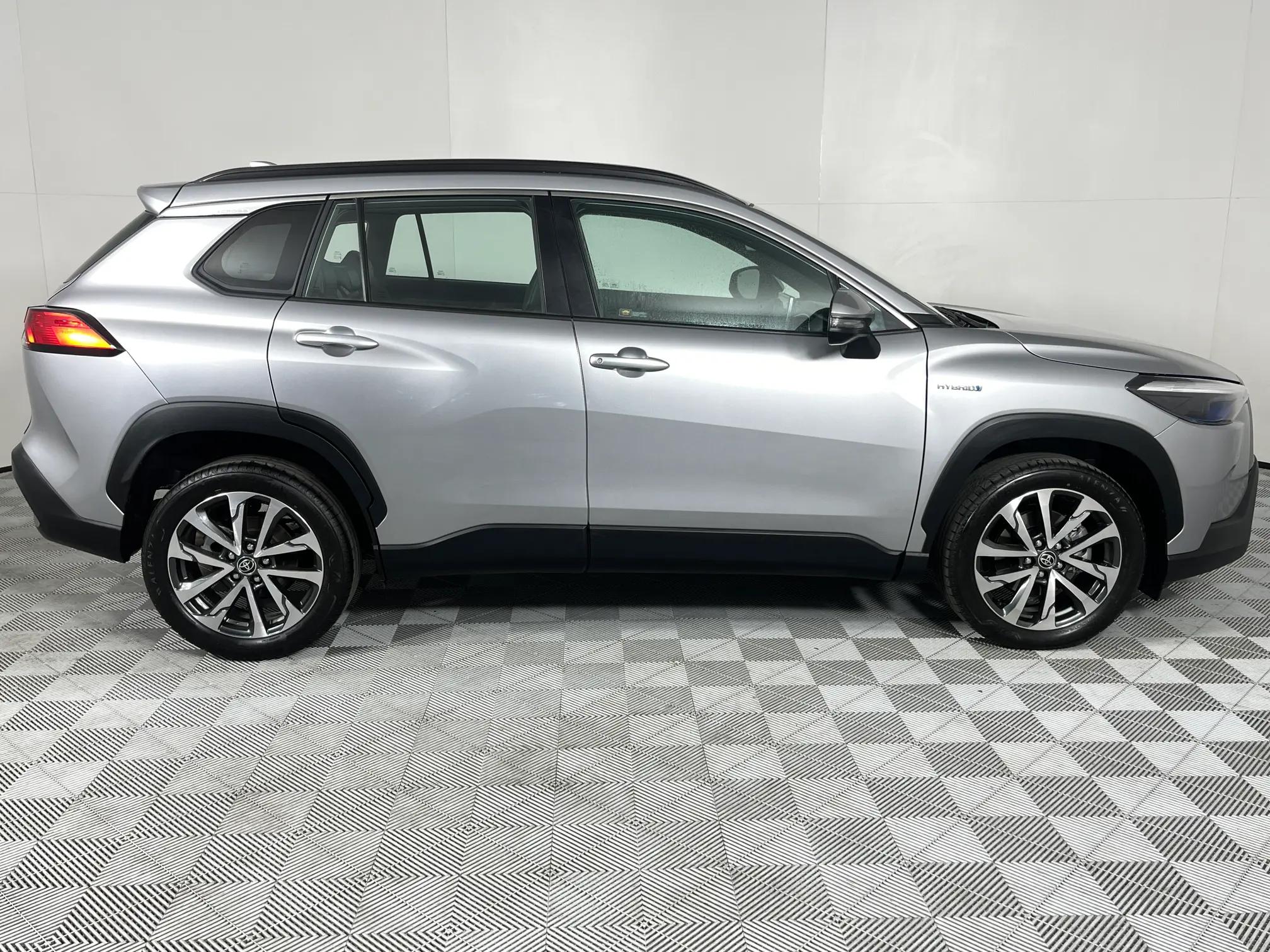 Toyota Corolla Cross 1.8 XR Hybrid for sale - R 489 900 | Carfind.co.za