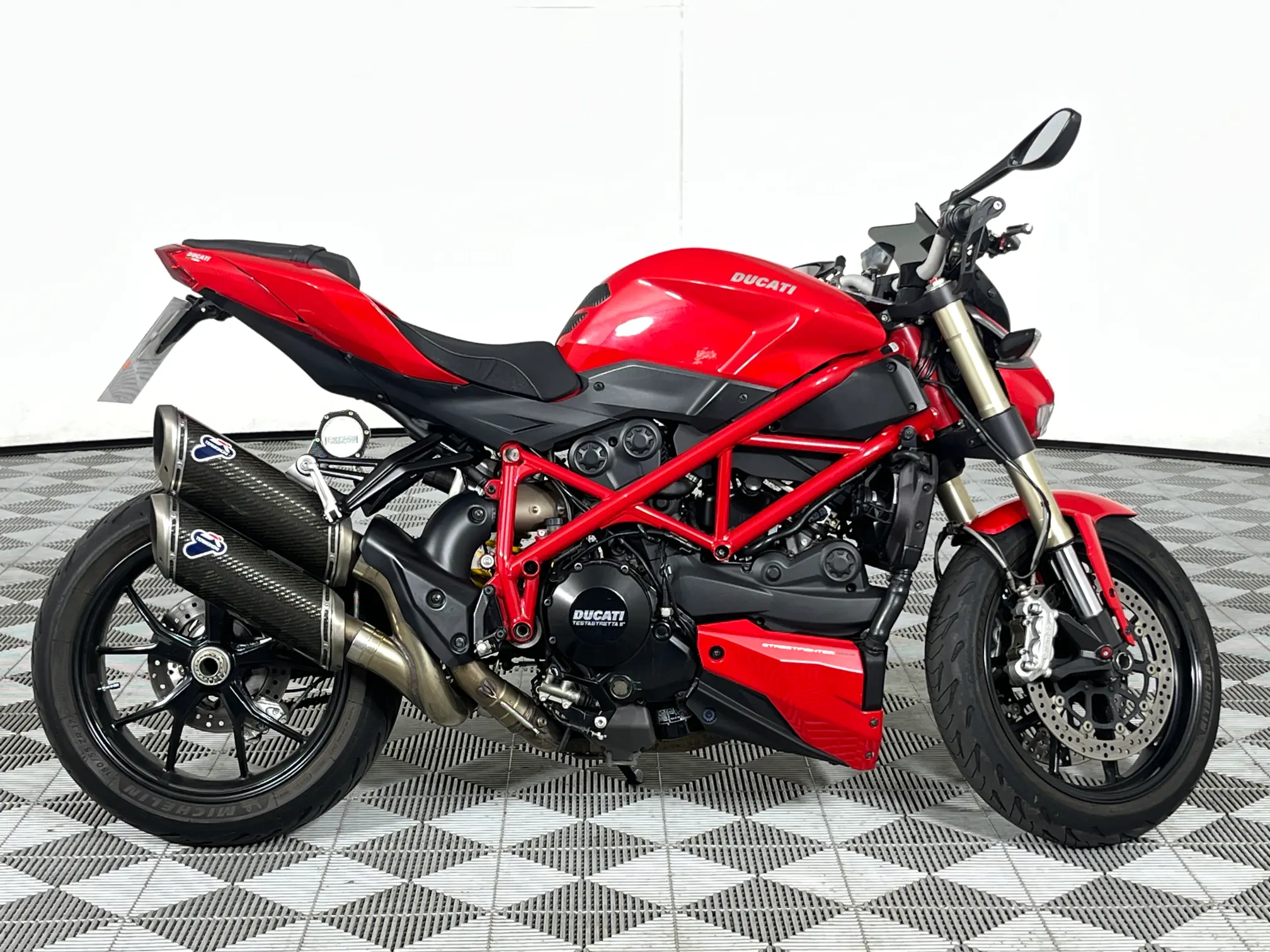 Used 2014 Ducati 848 Streetfighter 848 for sale | WeBuyCars