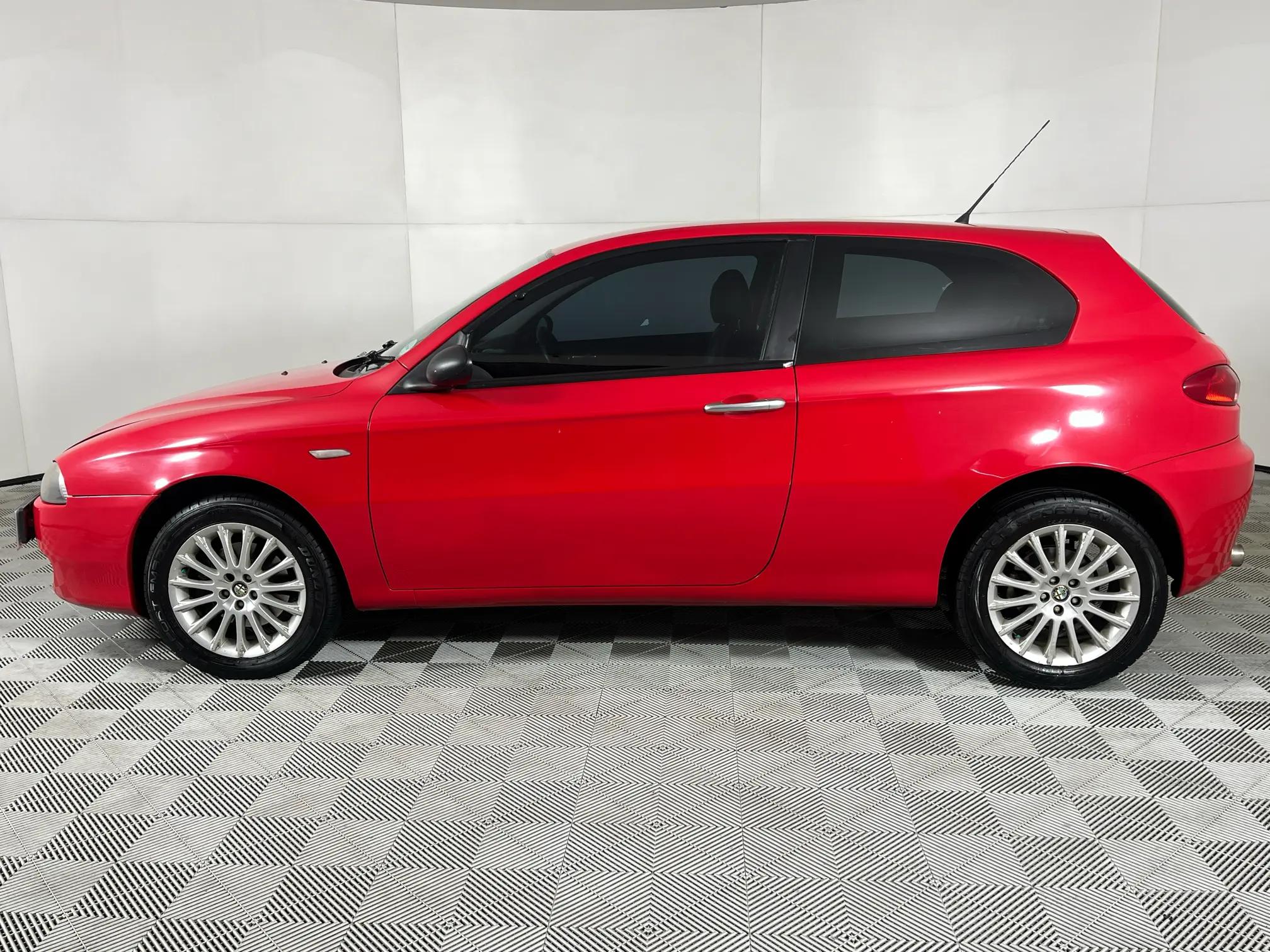 Alfa Romeo 147 2.0 Distinctive 3 Door for sale - R 32 900 | Carfind.co.za