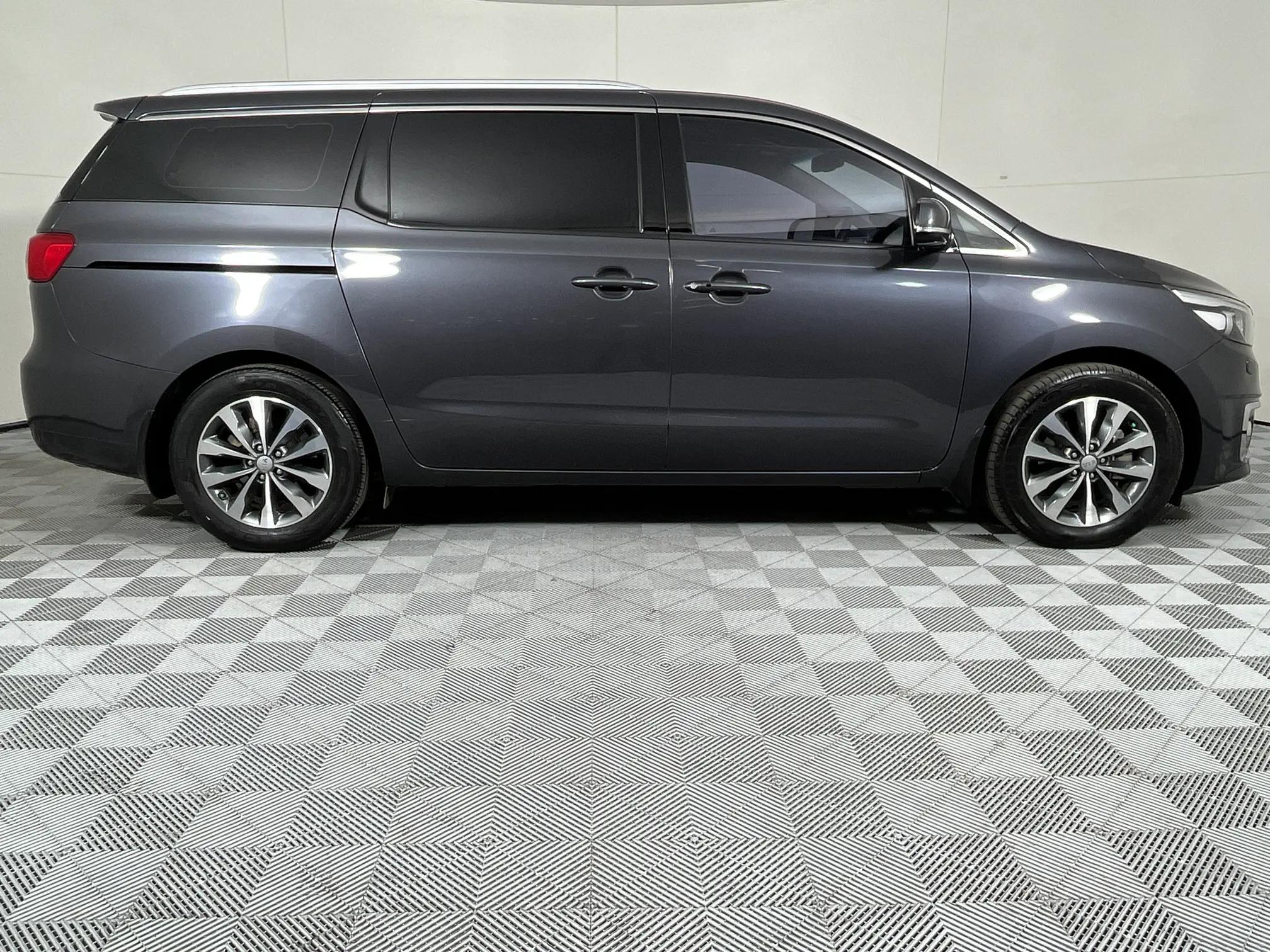 Kia Grand Sedona 2.2D SXL 7 Seater Auto for sale - R 268 900 | Carfind ...