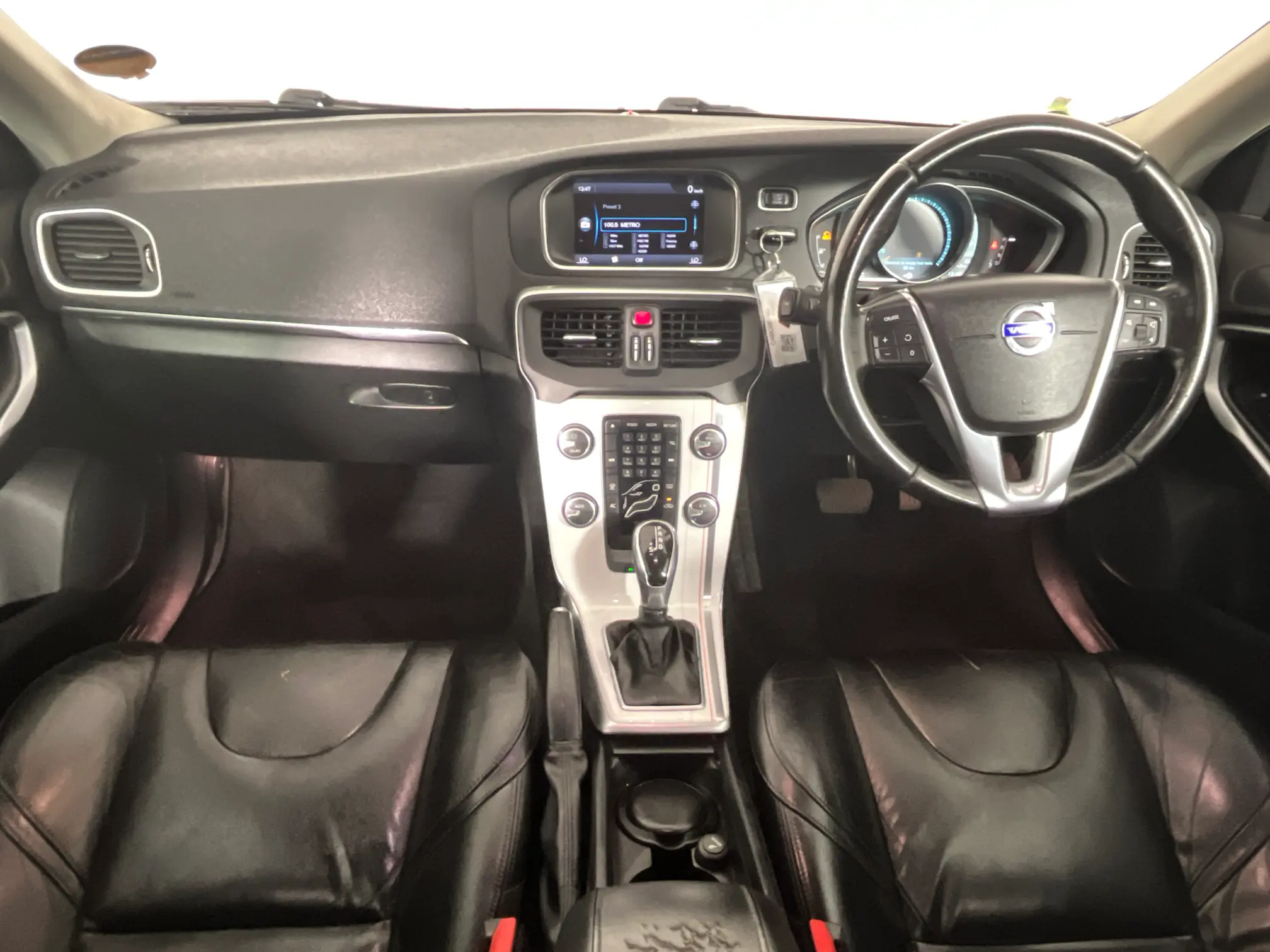 Used 2014 Volvo V40 T4 Excel Powershift for sale | WeBuyCars