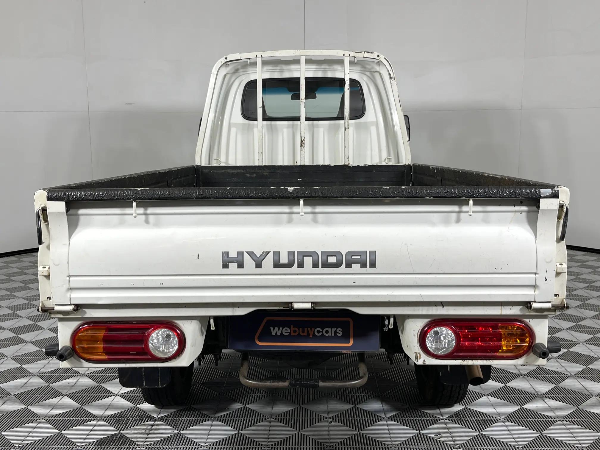 Hyundai H100 2.6 D Euro II Dropside Aircon for sale - R 127 900 ...