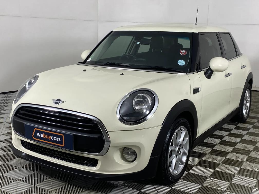 MINI Cooper (100 kW) 5 Door Auto (XU72) for sale in Gauteng ...