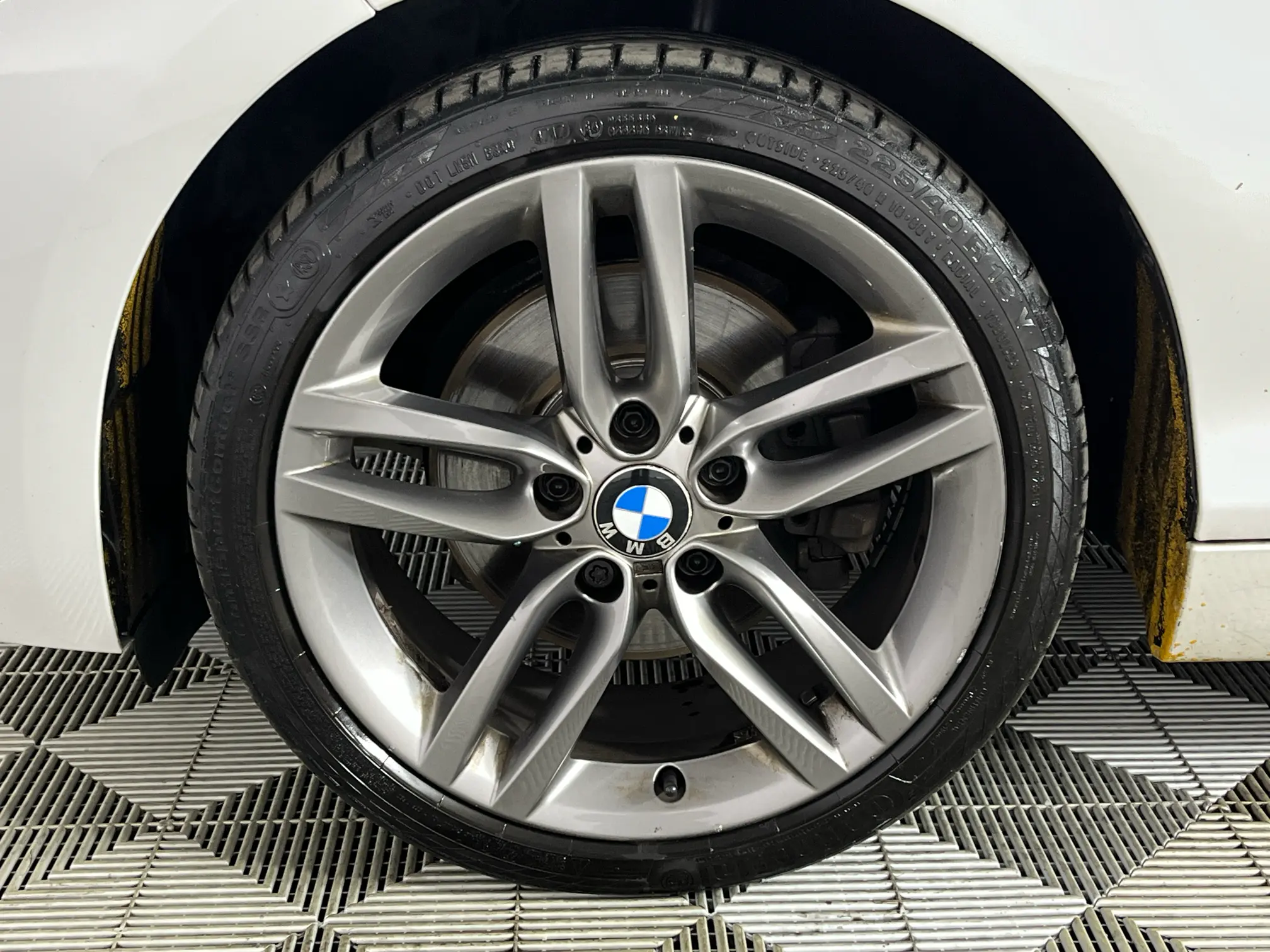 Used 2016 BMW 2 Series 220d M Sport Auto (F22) for sale | WeBuyCars