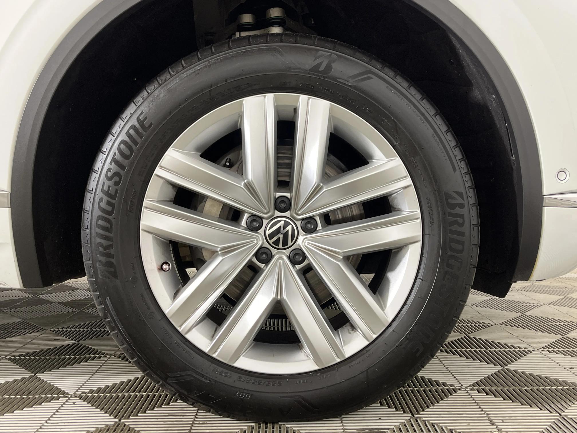 Volkswagen (VW) Touareg 3.0 TDI V6 (190 kW) Luxury for sale in Gauteng ...