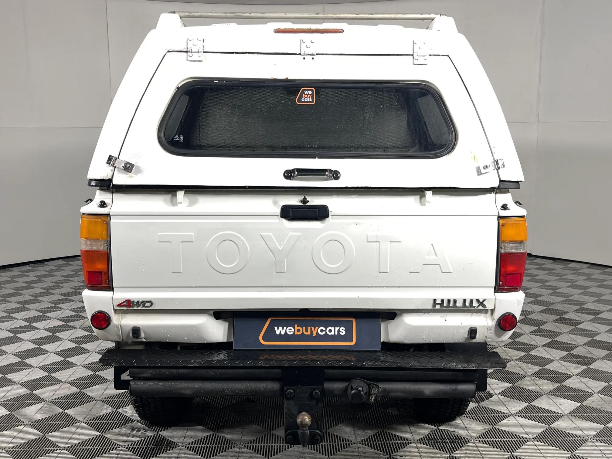 Toyota Hilux 2200 4X4 Double Cab for sale - R 72 900 | Carfind.co.za