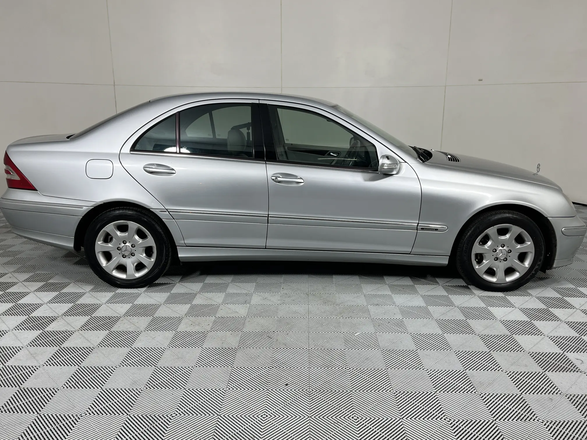 Used 2006 Mercedes-Benz C Class Sedan C200k Elegance Auto for sale ...