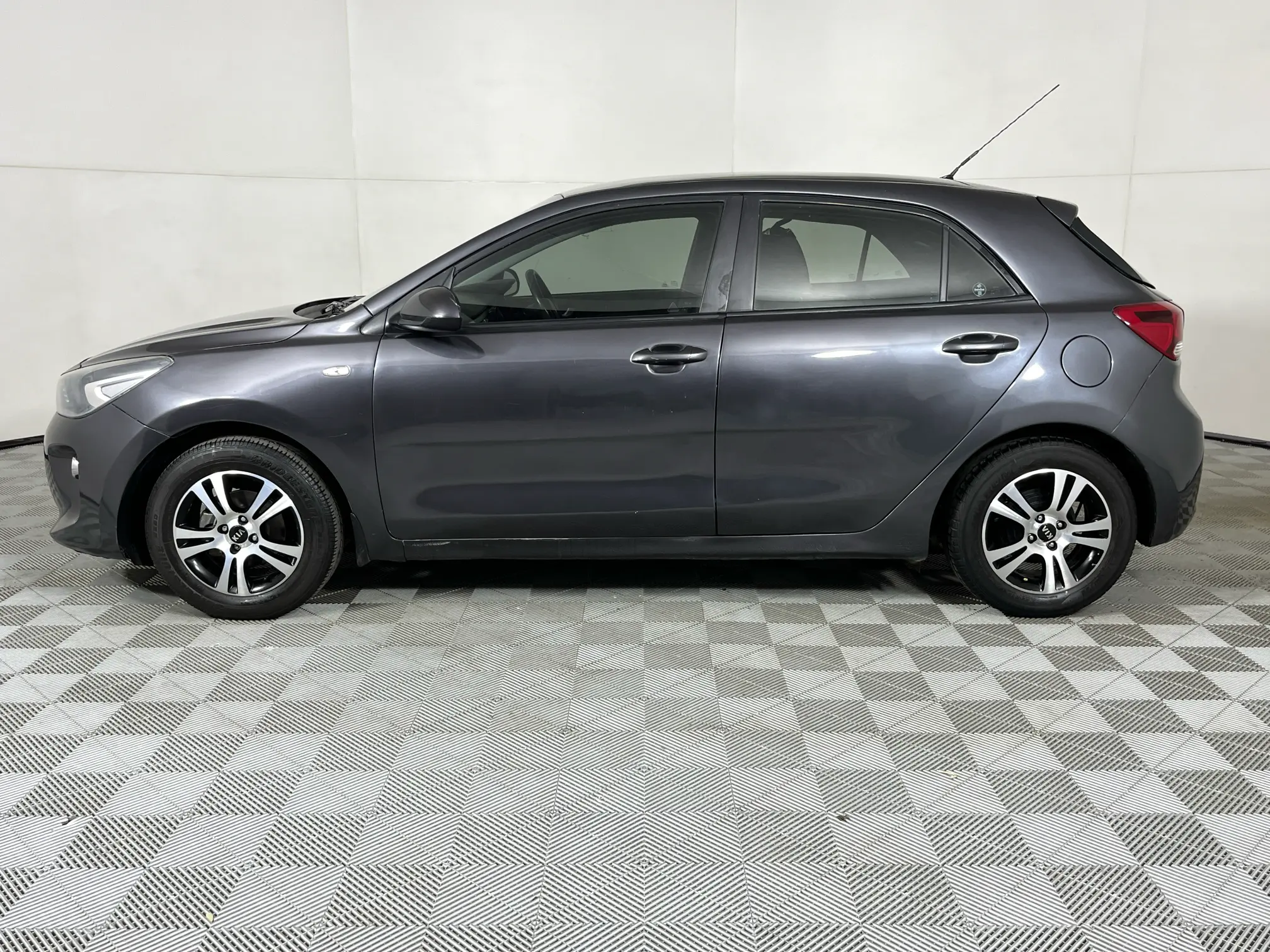Used 2017 KIA RIO 1.2 5-Door for sale | WeBuyCars