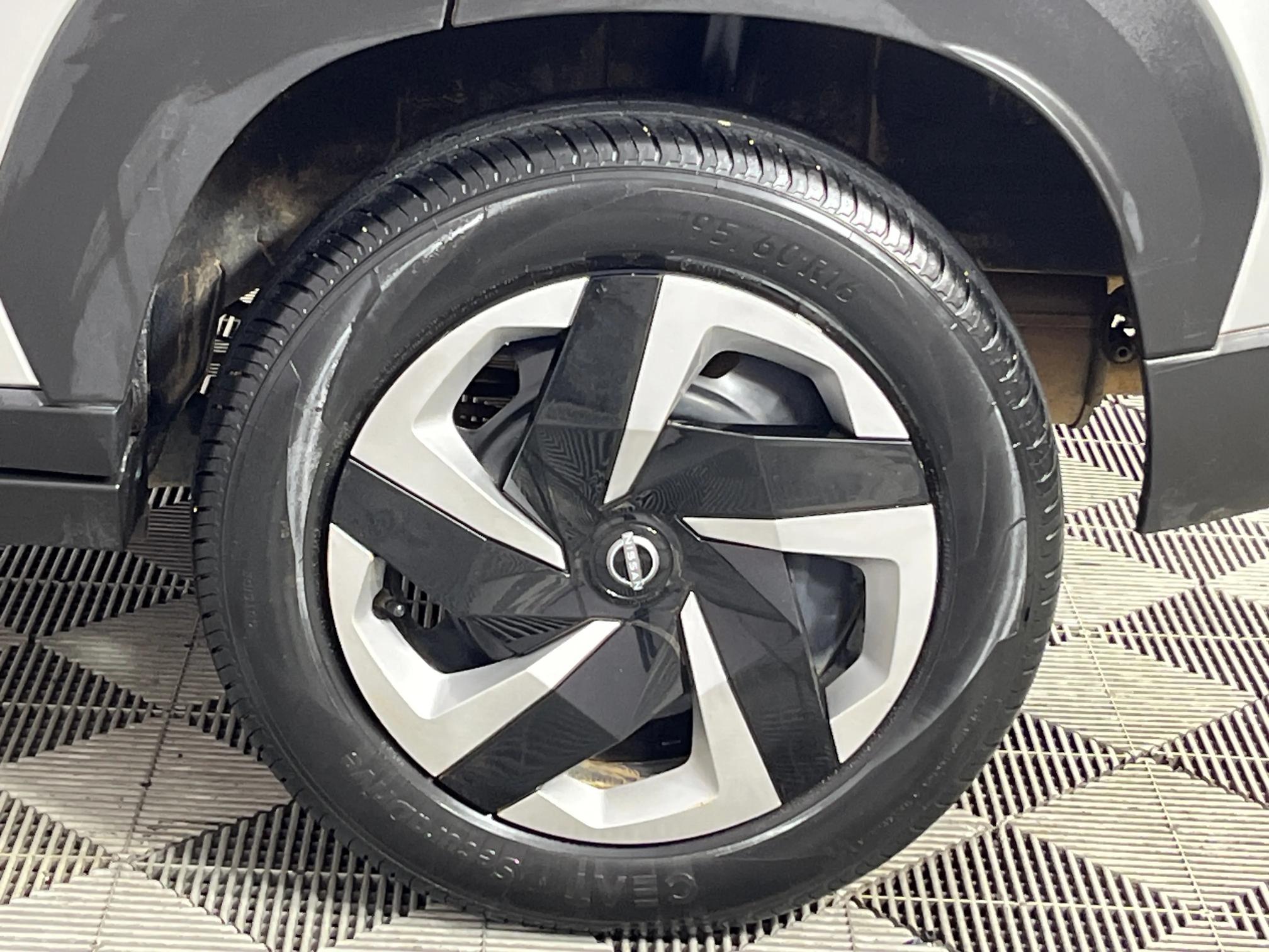 Nissan Magnite 1.0T Visia for sale in Western Cape - Cape Town ...