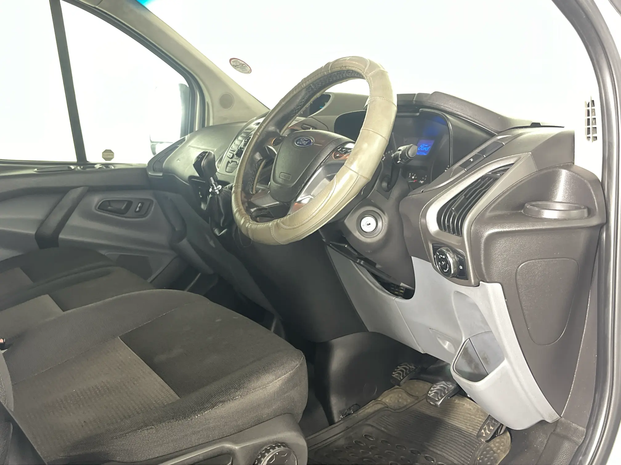 Used 2018 Ford Transit Custom 2.2tdci Ambiente LWB Panel Van for sale ...