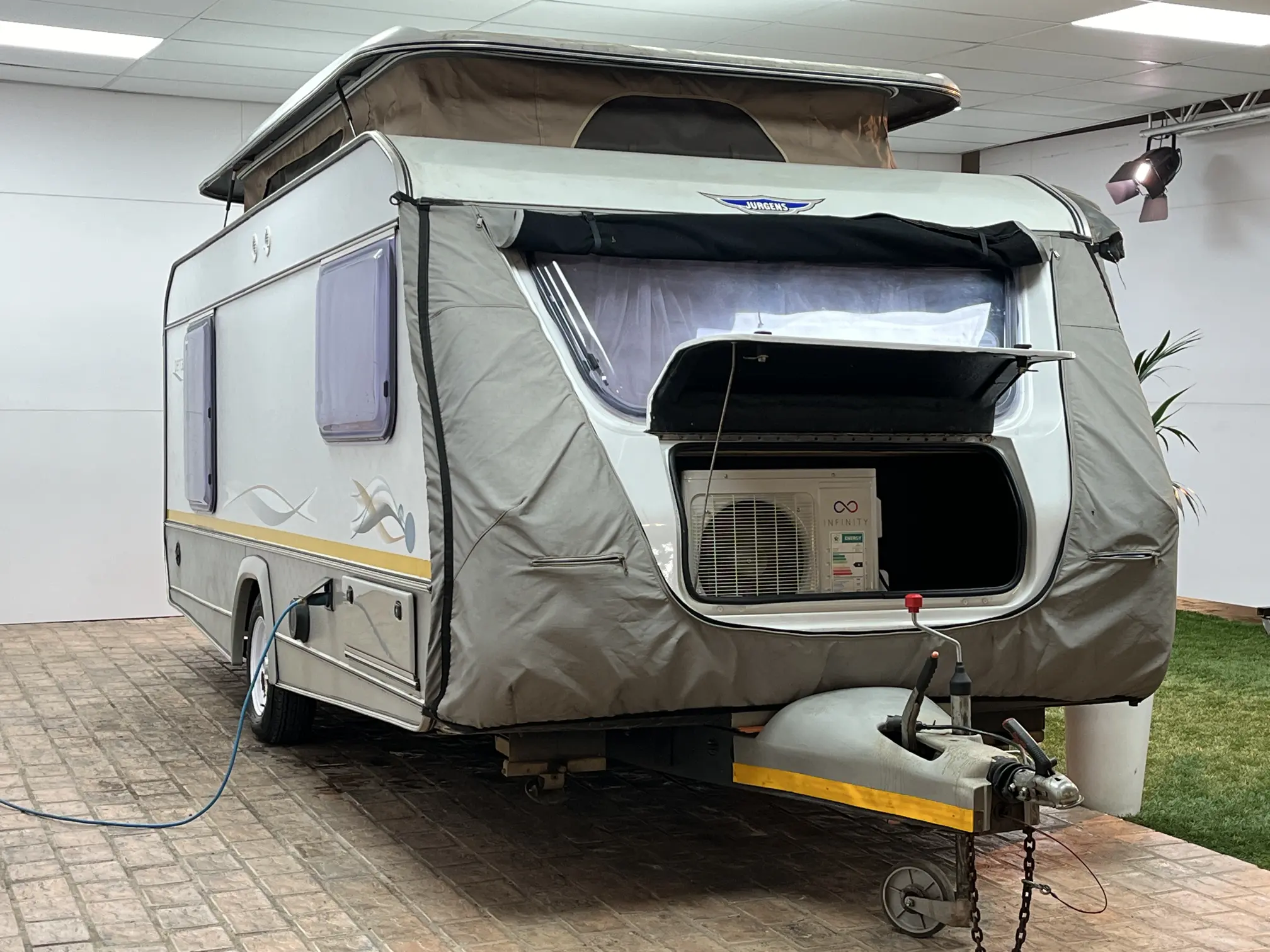 Used 2010 Jurgens Penta Caravan for sale | WeBuyCars